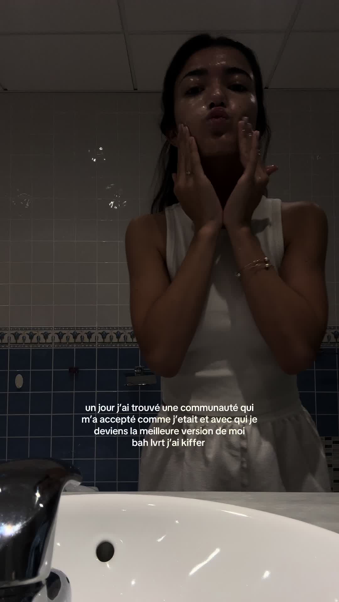 𝛭𝑂𝛮𝑌𝐴 (@monya_ia) - Urlebird