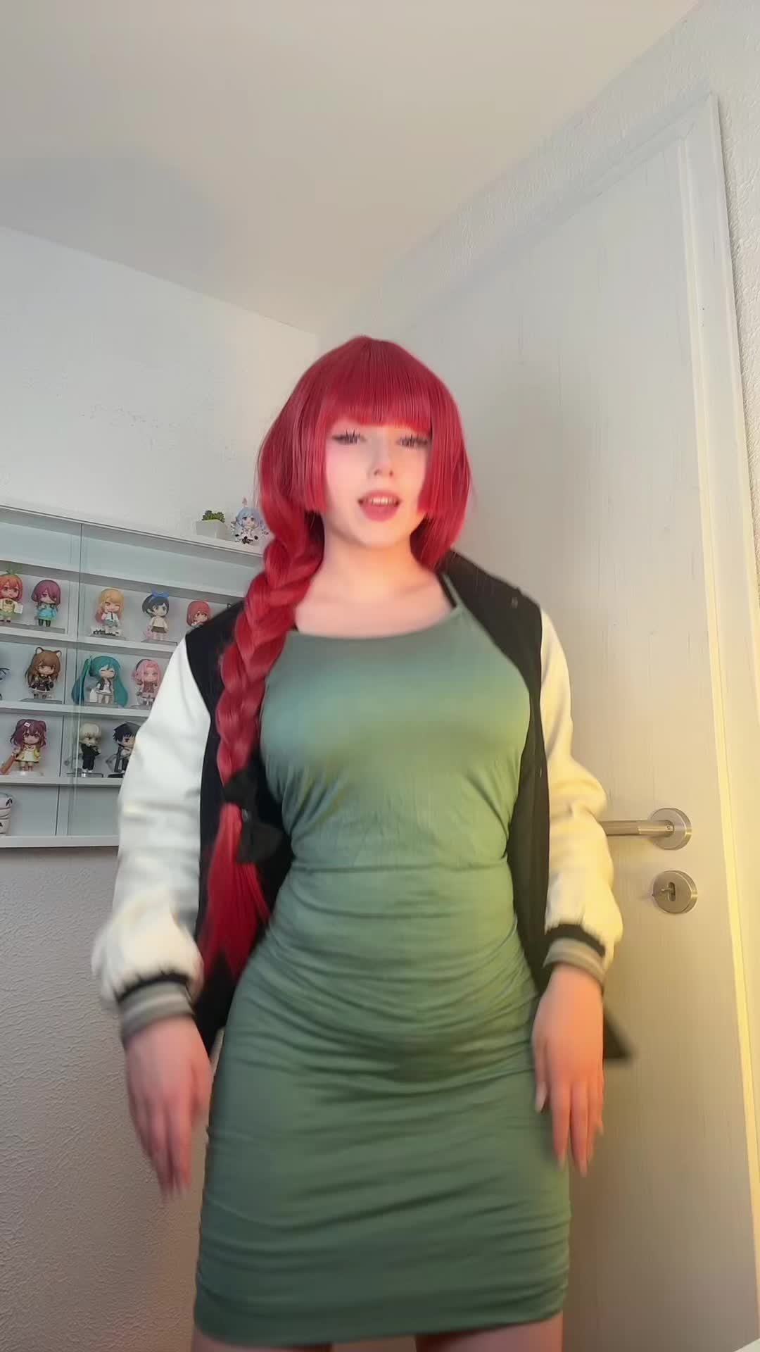 twitch.tv/upminaa (@upminaa.cos) - Urlebird