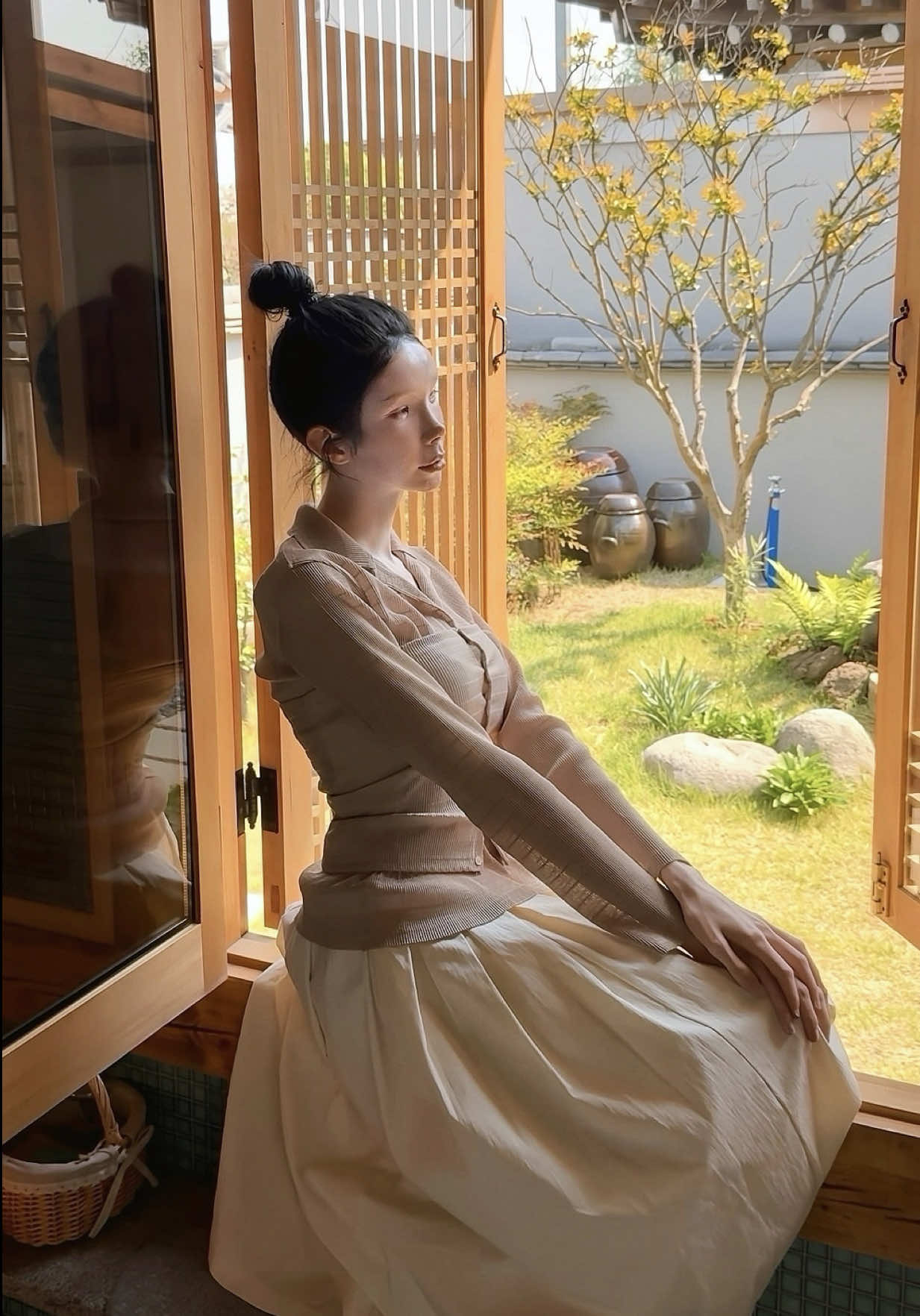 Lisa Yo (@its_lisayo) - Urlebird