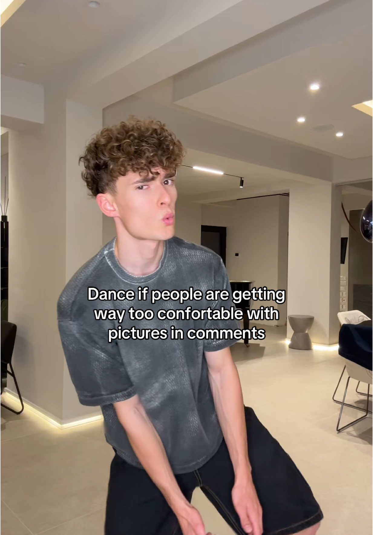 Romeo (@romeo_twi) - Urlebird