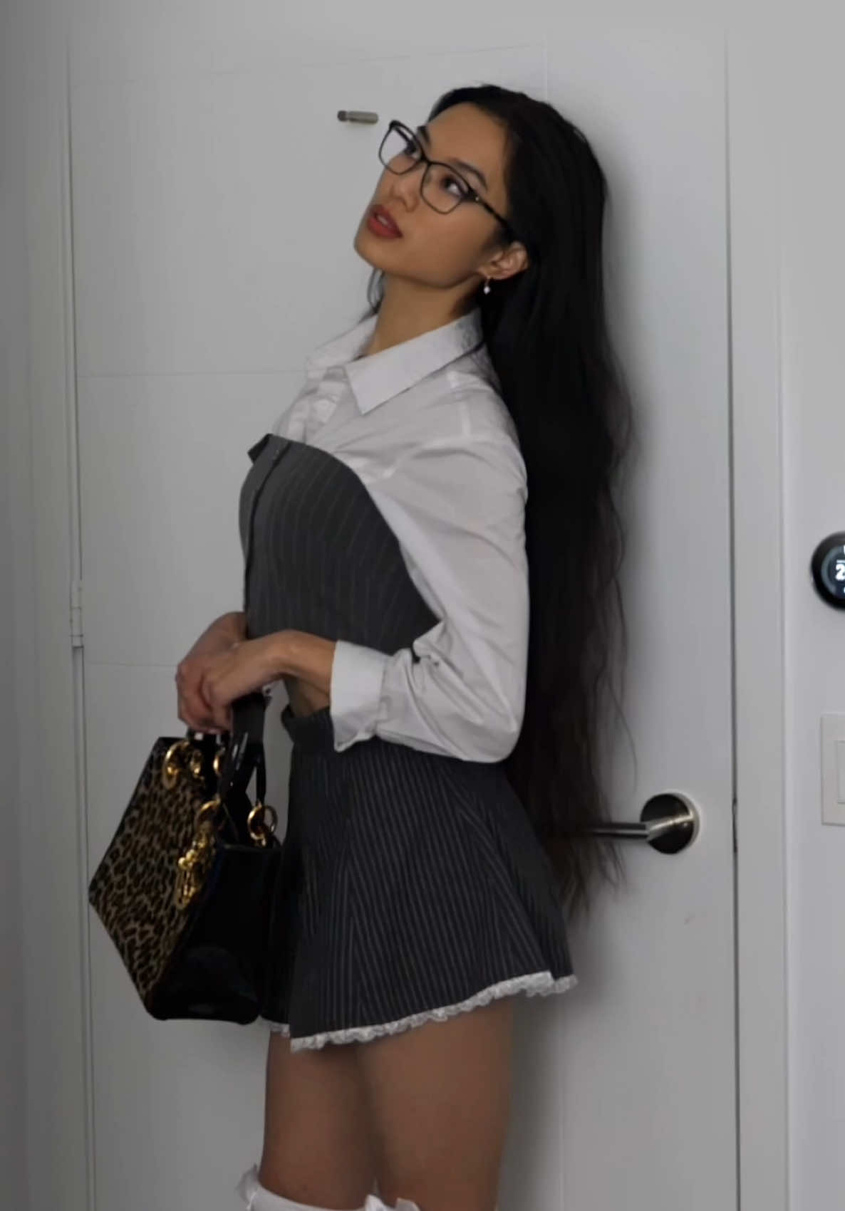 still anxious but at least the outfit | Nemo (@akanemsko)