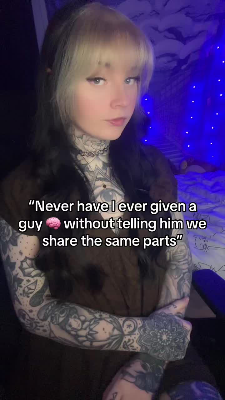 emilypiexo (@emilypiexo) - Urlebird