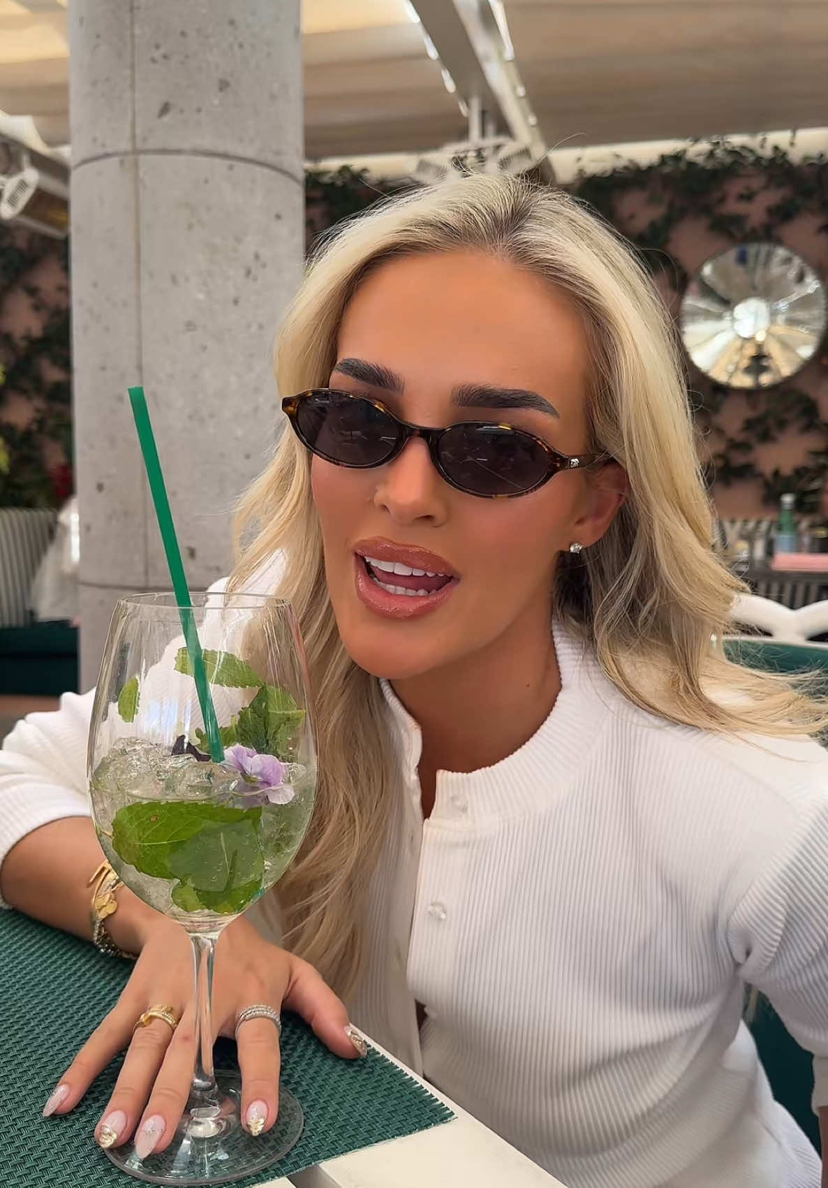 Standard girl lunch 🤣🍸🥂🍾 @Rachel Leary | Marybedford (@marybedford)