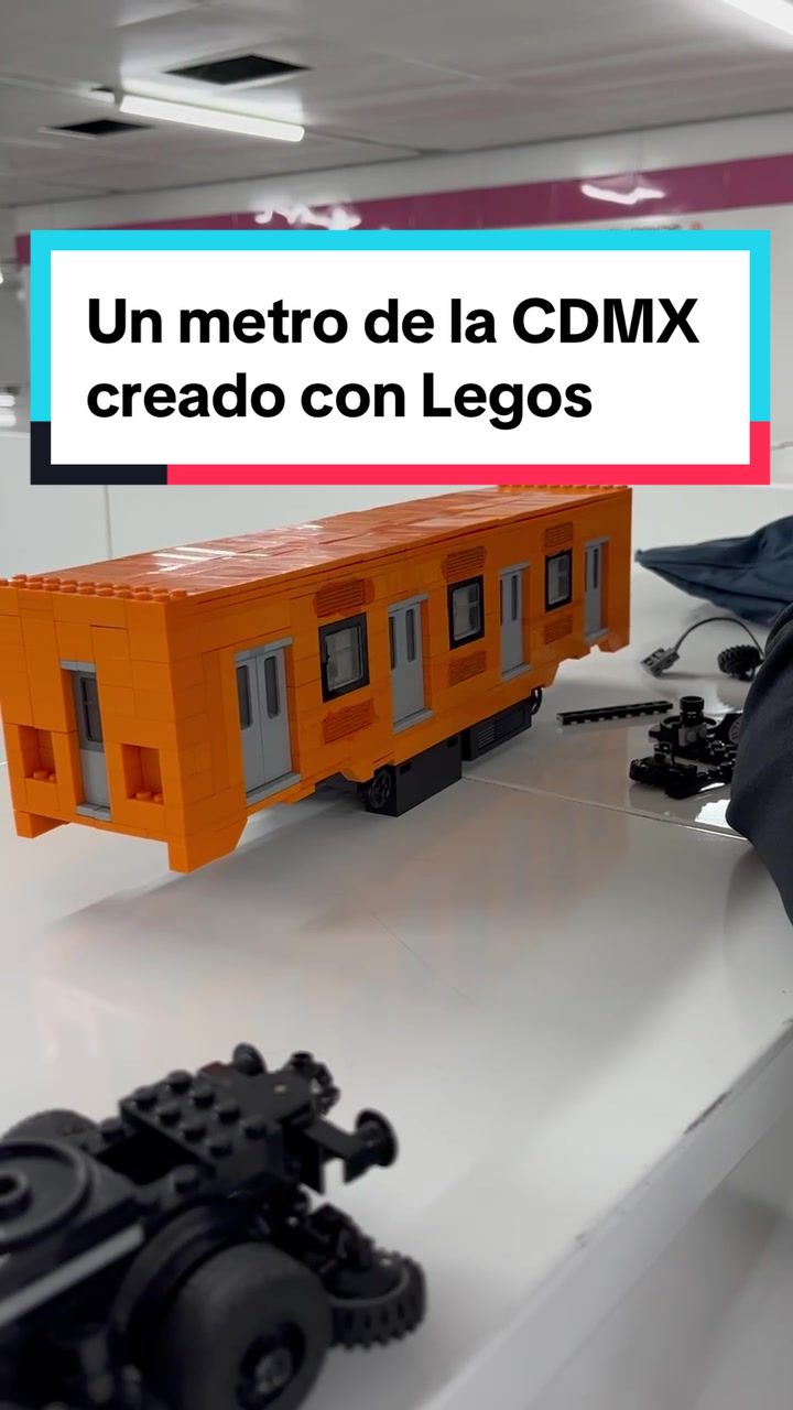 Un Metro de la CDMX creado con Legos | adn40 (@adn40mx)