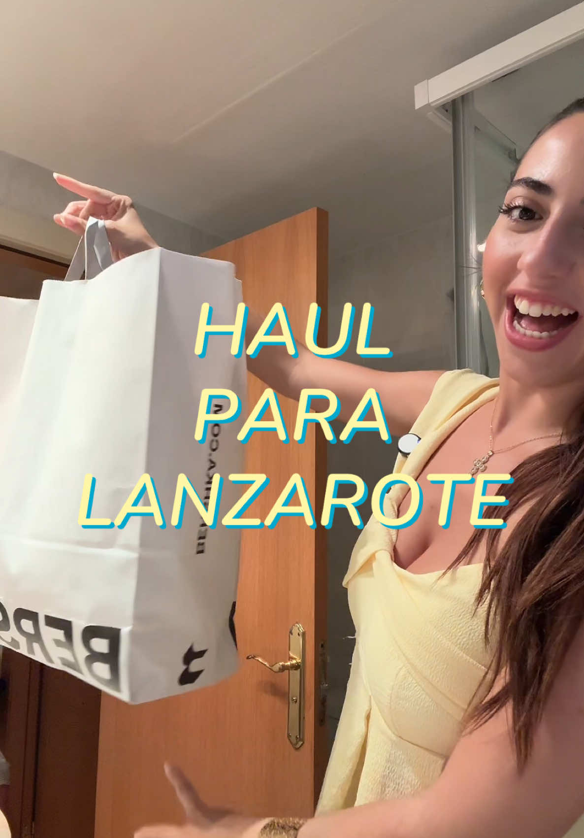 Astrid Millán (@astridmillann) - Urlebird