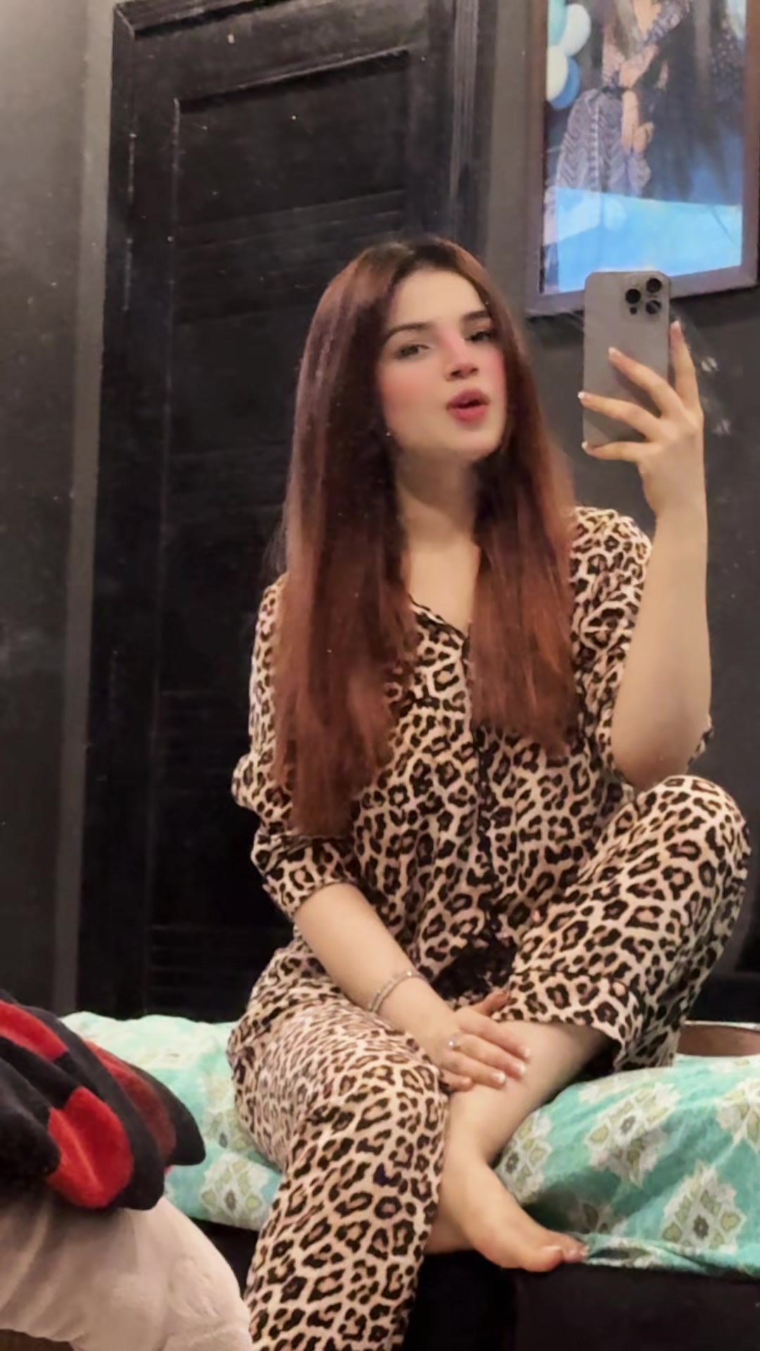 Amna Malik (@amnamalik1192) - Urlebird