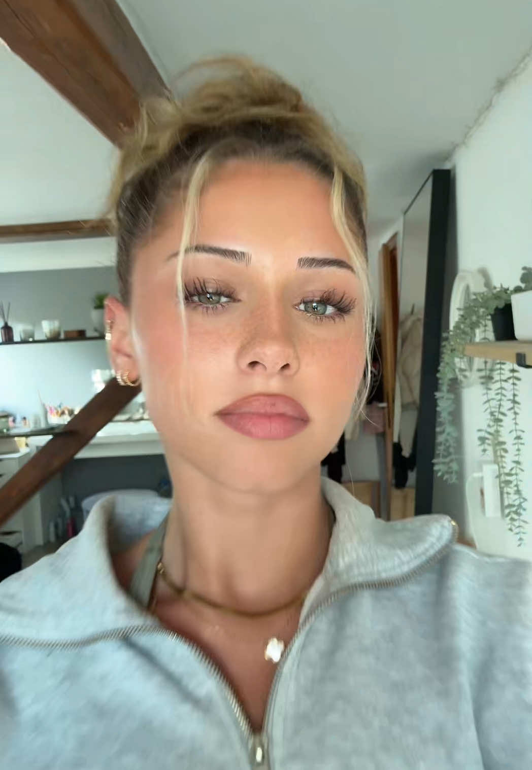 𝔞𝔩𝔶𝔰𝔞 (@alysa.ruppert) - Urlebird