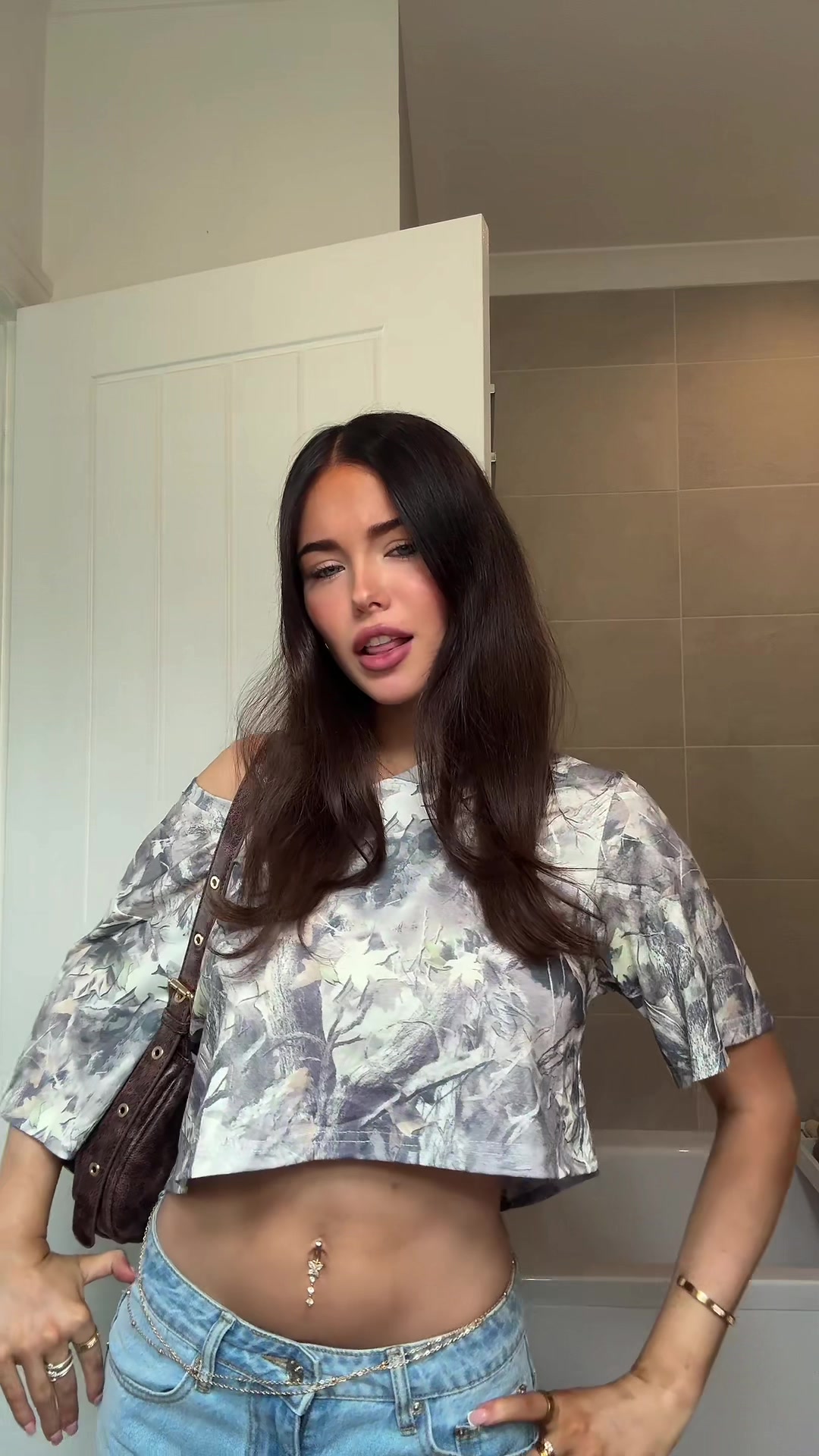 Clarissa Bea (@clarissabeaa) - Urlebird