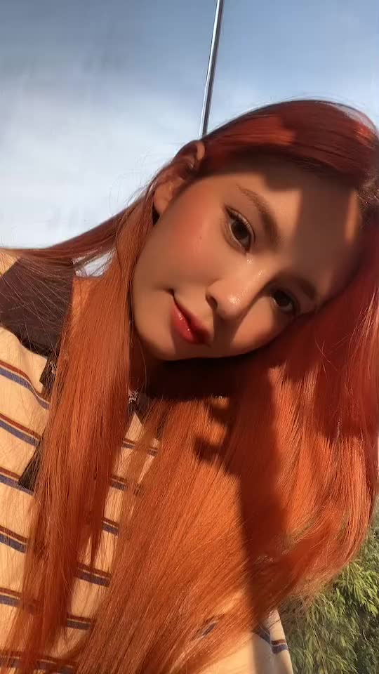 Bella 🔮 (@isabelleharis) - Urlebird