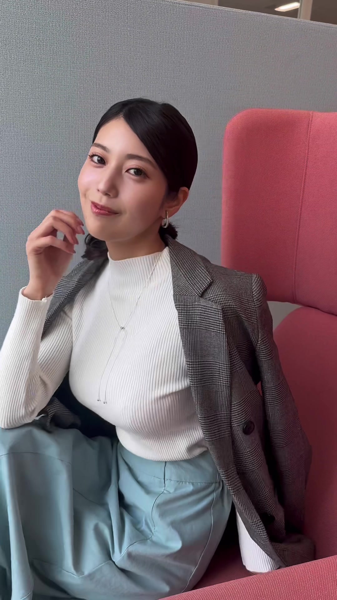 OLしてます👩‍💼👓 | 阿部なつき (@i.am_natsuki_)