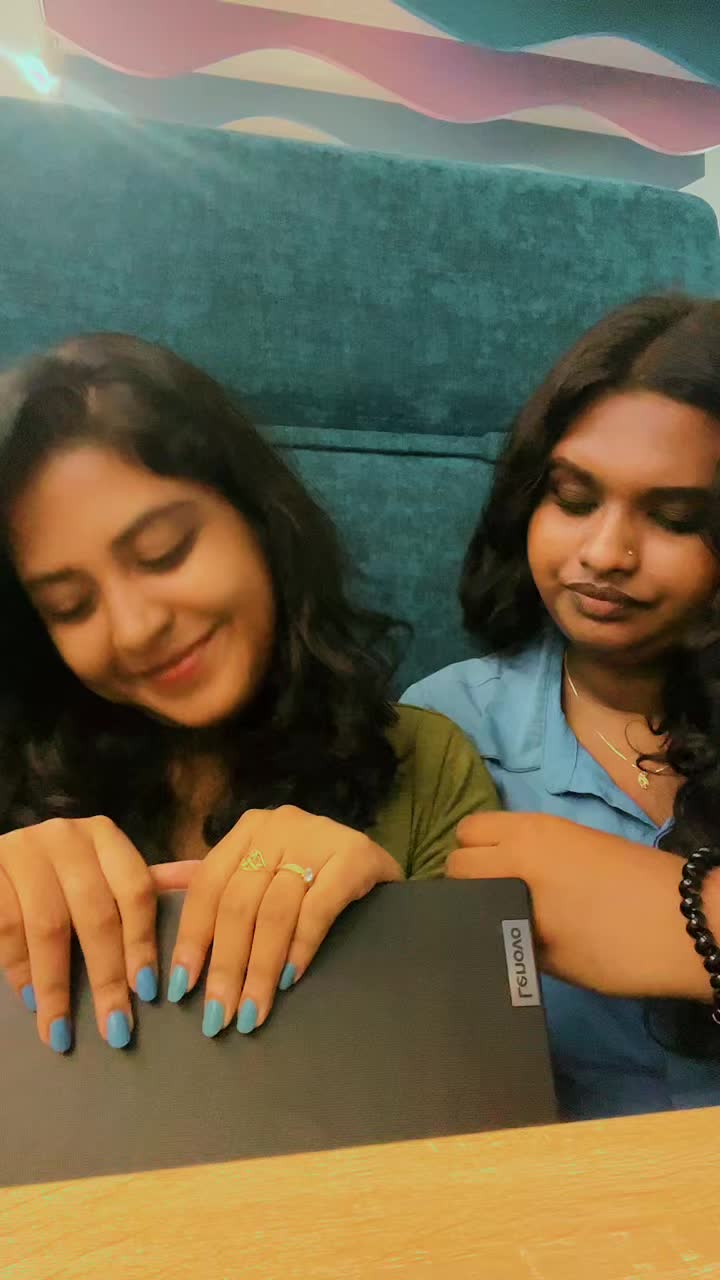 When she’s my ethaiyum thangum frnduu | Akshshaya (@akshshu__17)