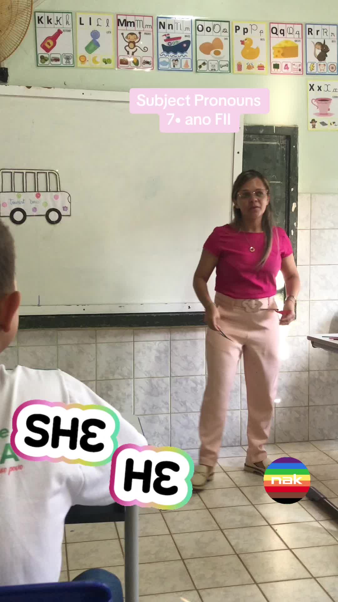 Estudo dos subject pronouns He and She | Teacher Katya (@teacher_katya)