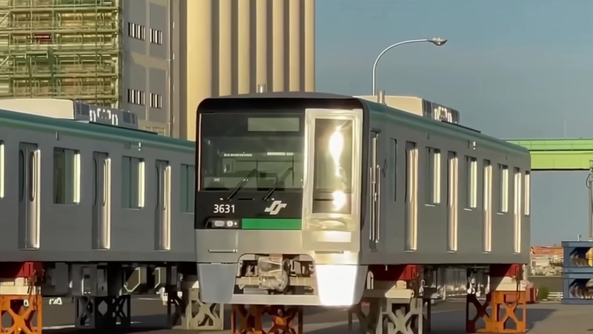 Kereta Rel Listrik Sendai Metro 3000 | keigemm (@keigemm)