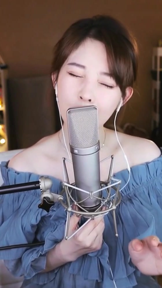 Фэн Тимо-Обложка альбома Дэн Цзыци | Feng Yanan 馮提莫 (@fengyanan)