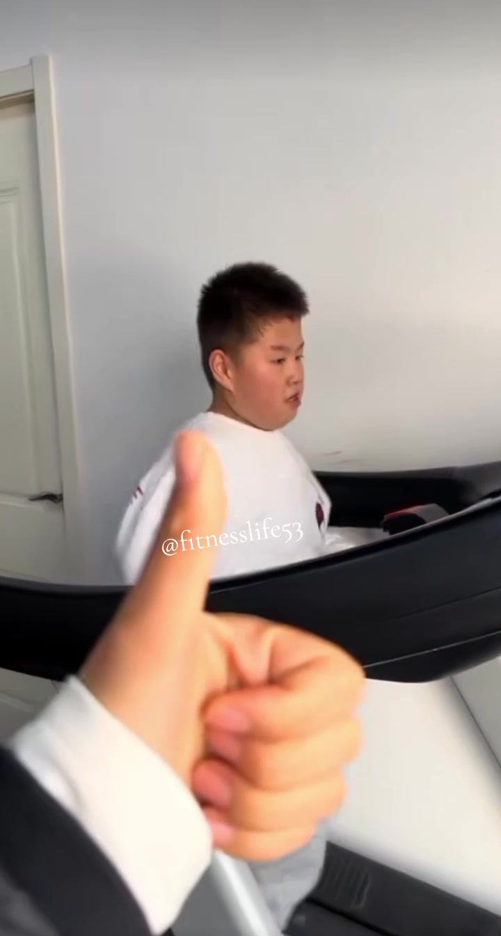 Now is Xiao Pang Ze.Tbis clip his coach | alluwant53 (@fitnesslife53)