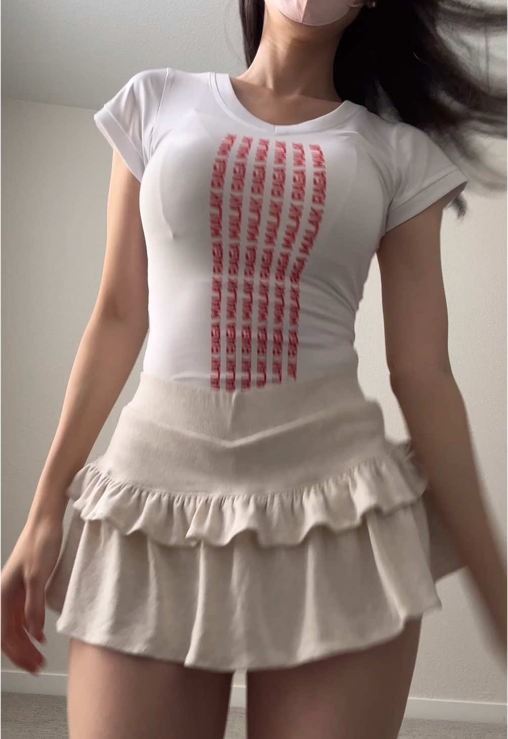 Evelyn 이블린 (@evelyn_tiktok_official) - Urlebird