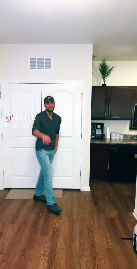 JORDAN KAY DANIEL (@jordaniiel.2.0) - Urlebird