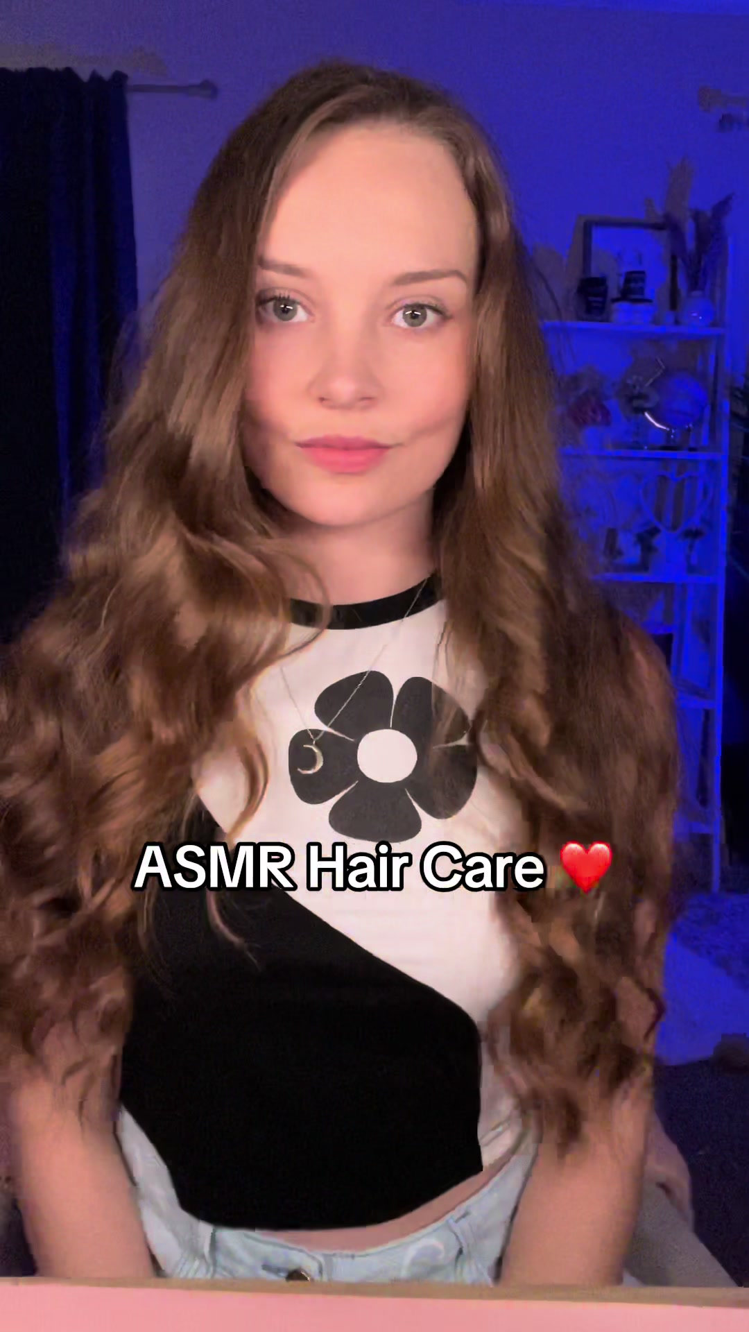 ASMR Darling 🌙 (@theasmrdarling) - Urlebird
