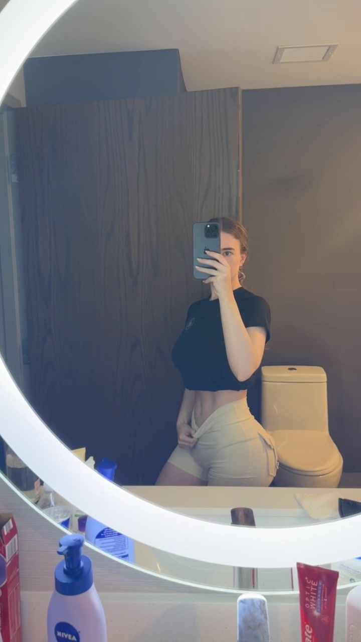 Angel (@realprettyangel) - Urlebird