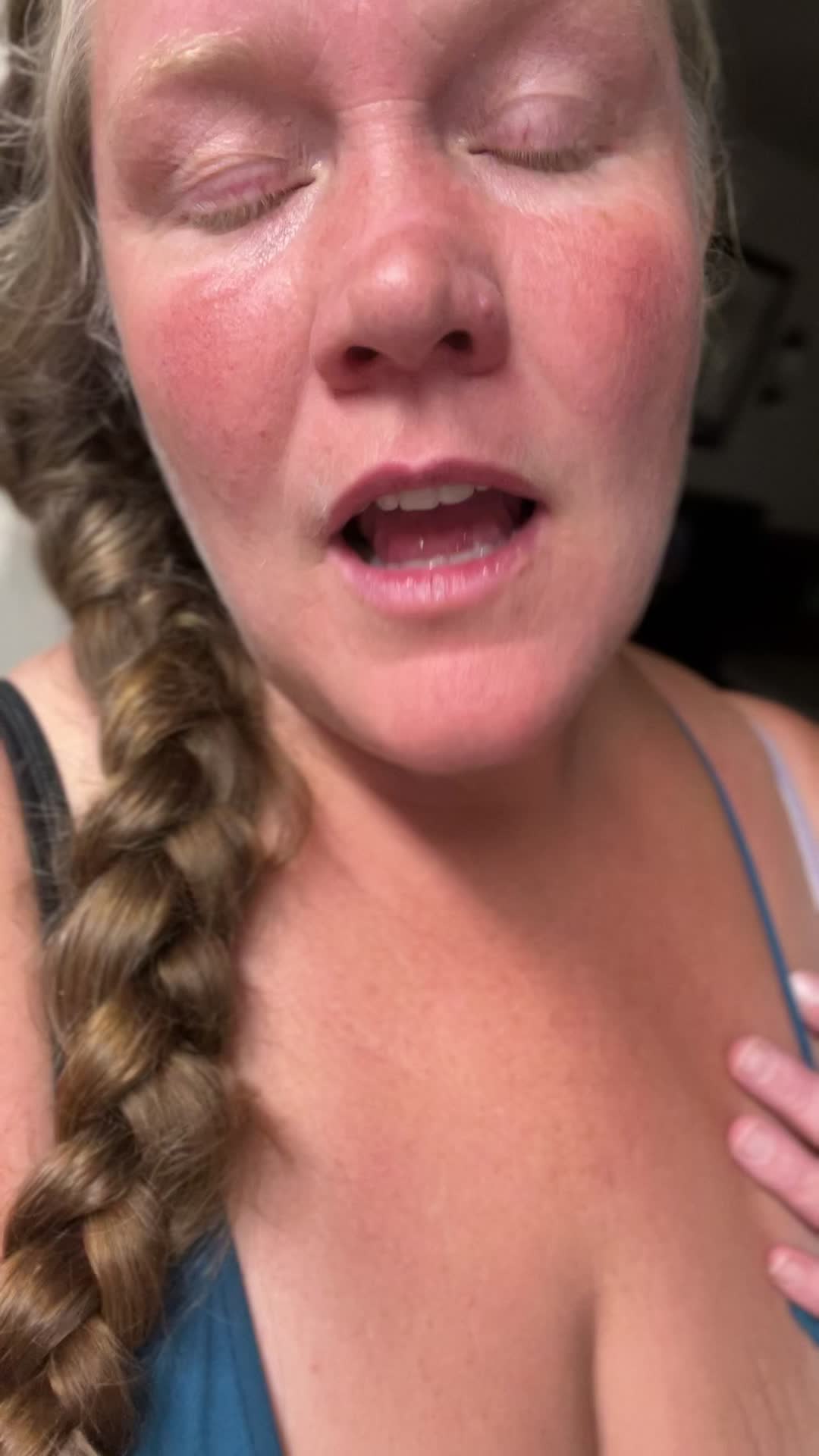 Michele Marie (@ourbreastfeedingjourney) - Urlebird