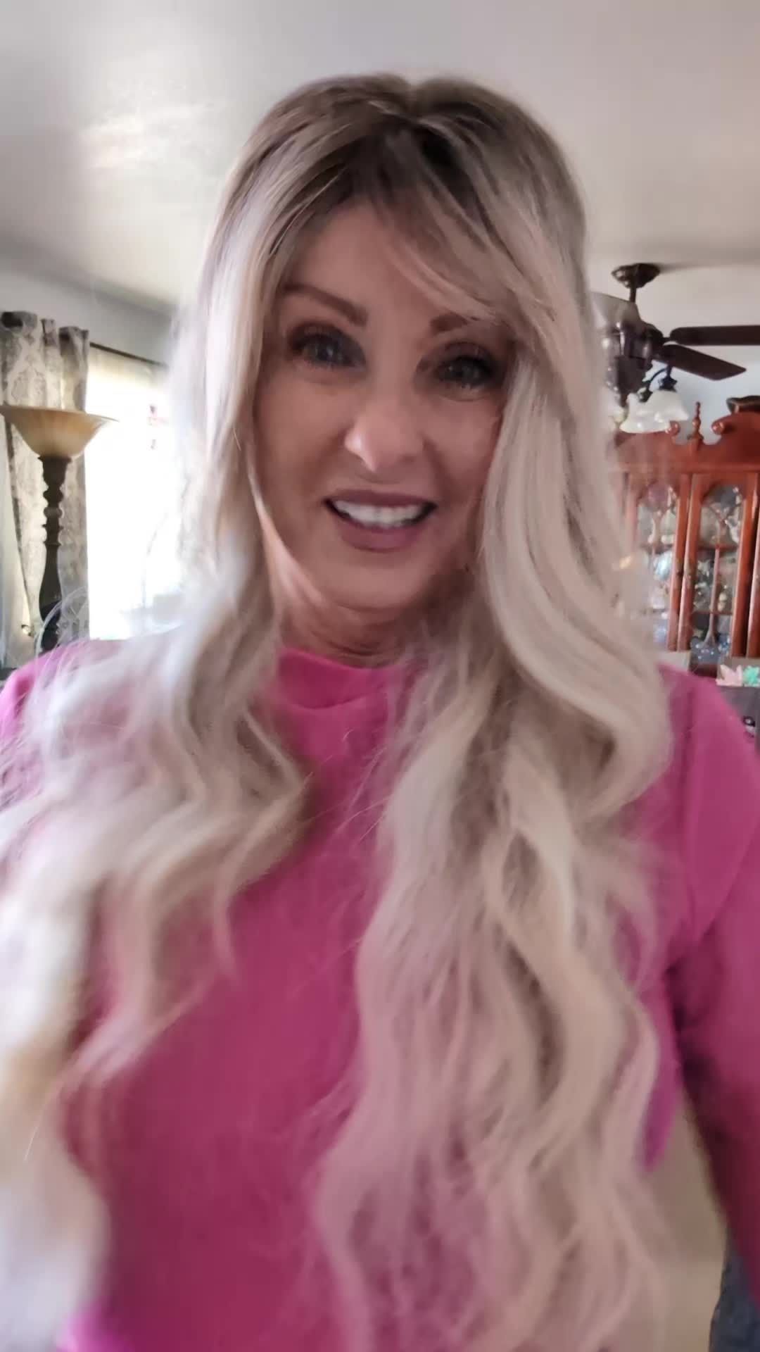 Happy! hot pink 💓Thursday! Hope | Mrs coppertone (@mrscoppertonebutt)