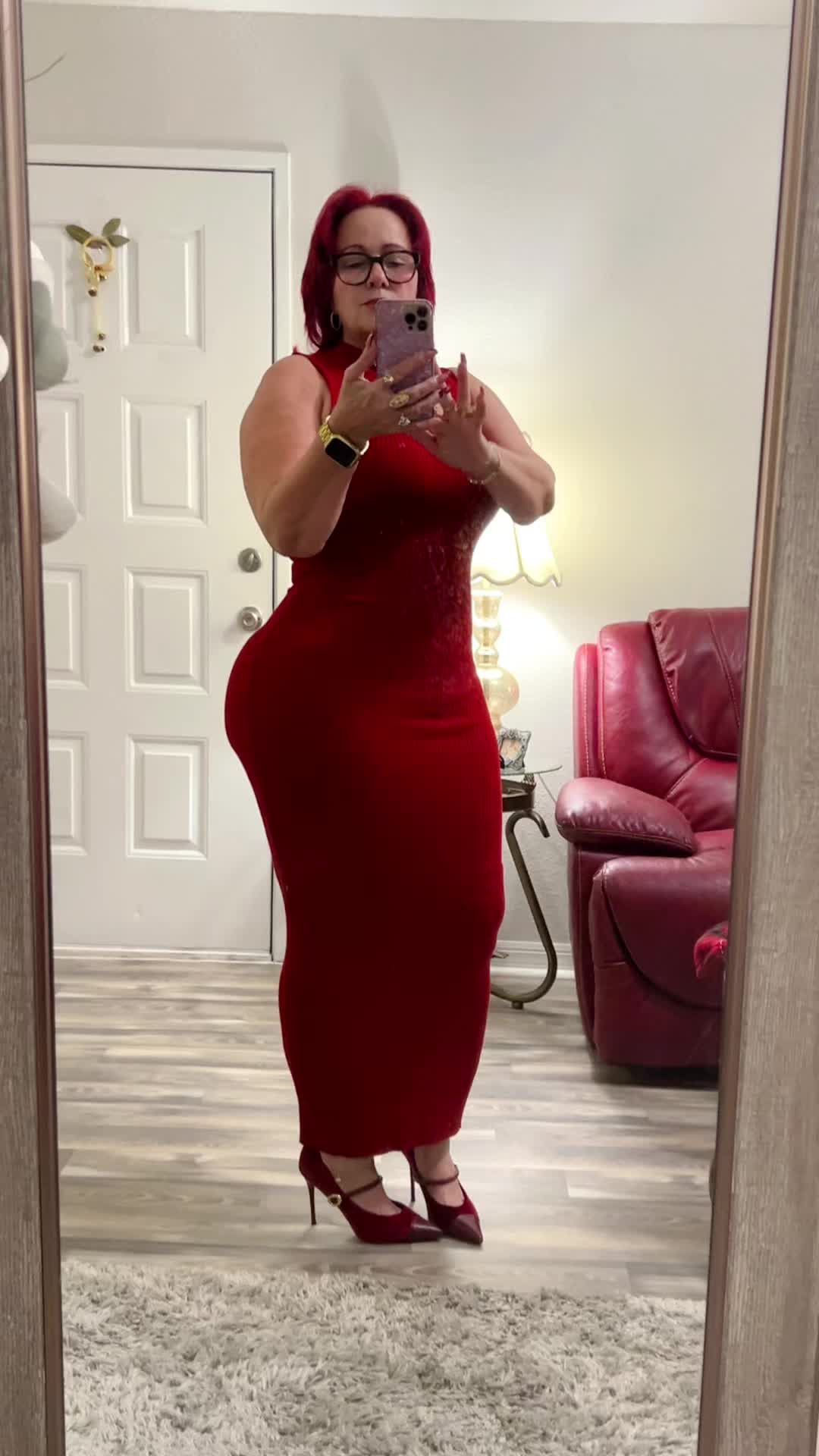 2NE1 Welcome Back Concert Day 2. Intro | Jkar (@jkarbulauan)