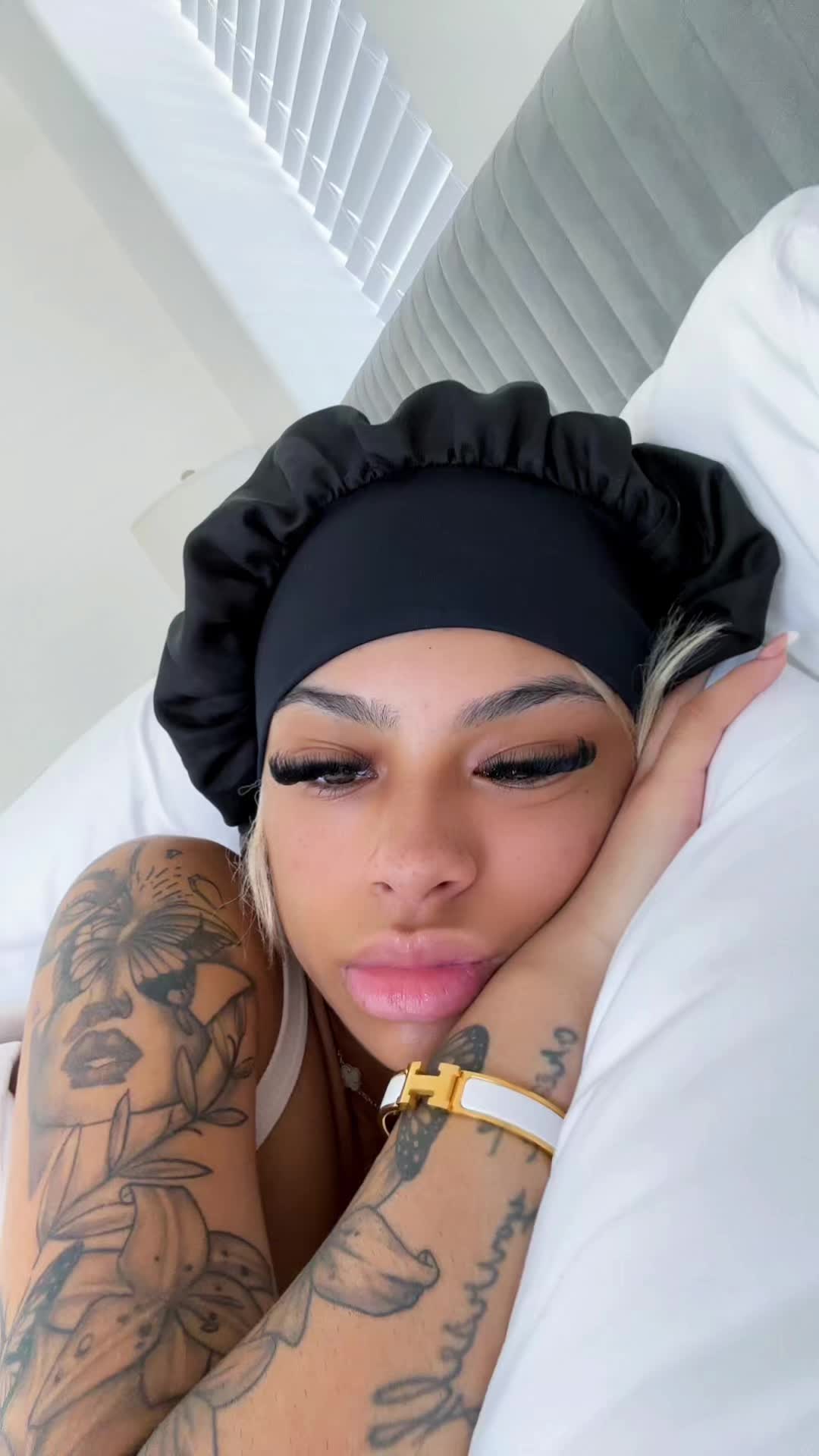 Nadia J (@notnadiajocelyn) - Urlebird