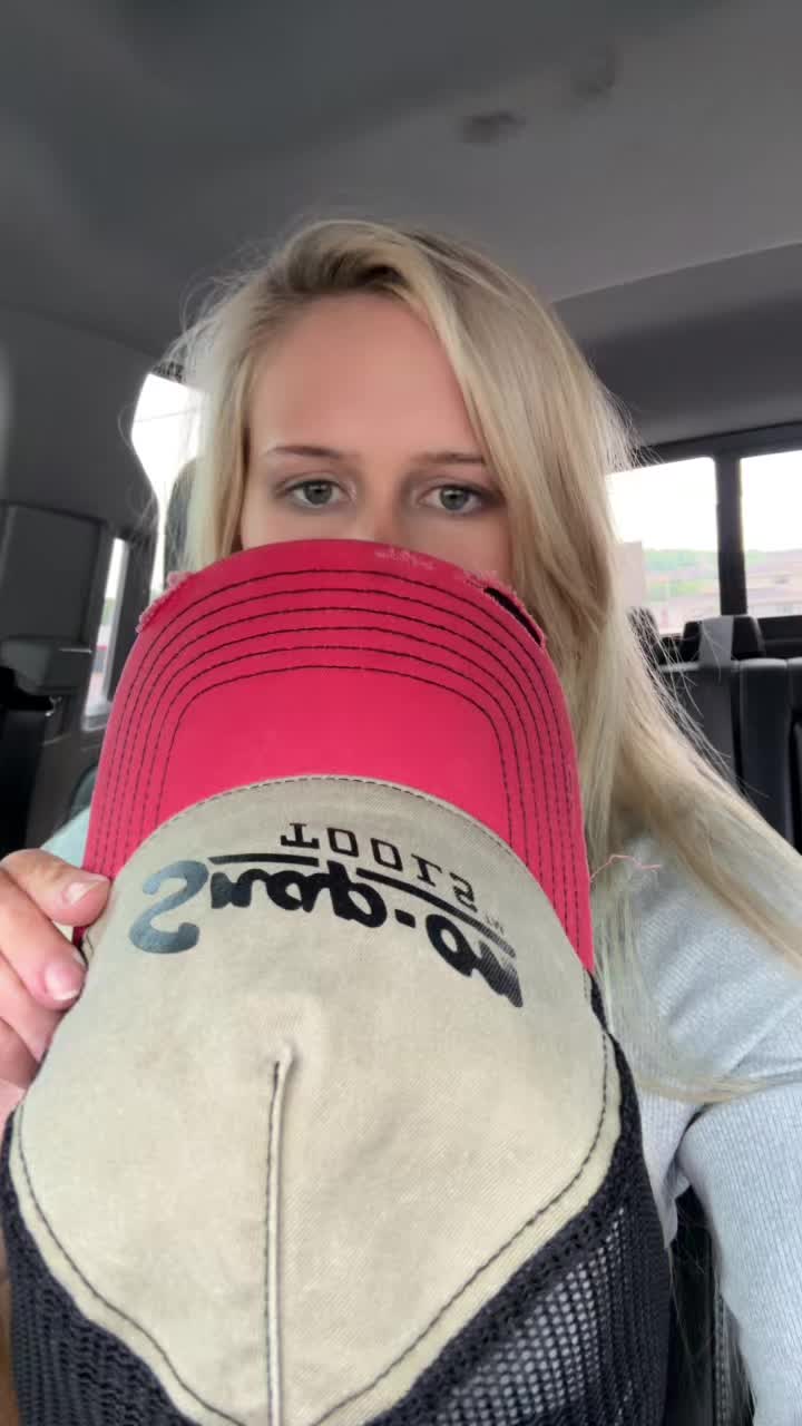 Alexis XJ (@alexis.xxxj) - Urlebird