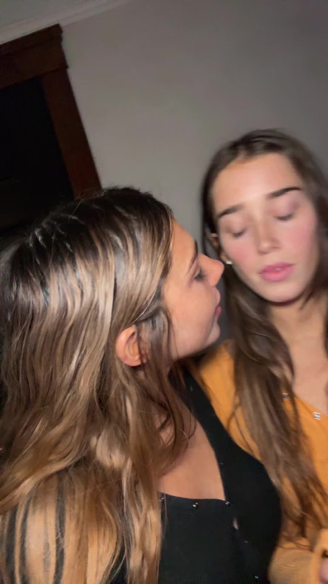 Transforming into Lenora from The Big | Laura Wimbels (@wimbels)