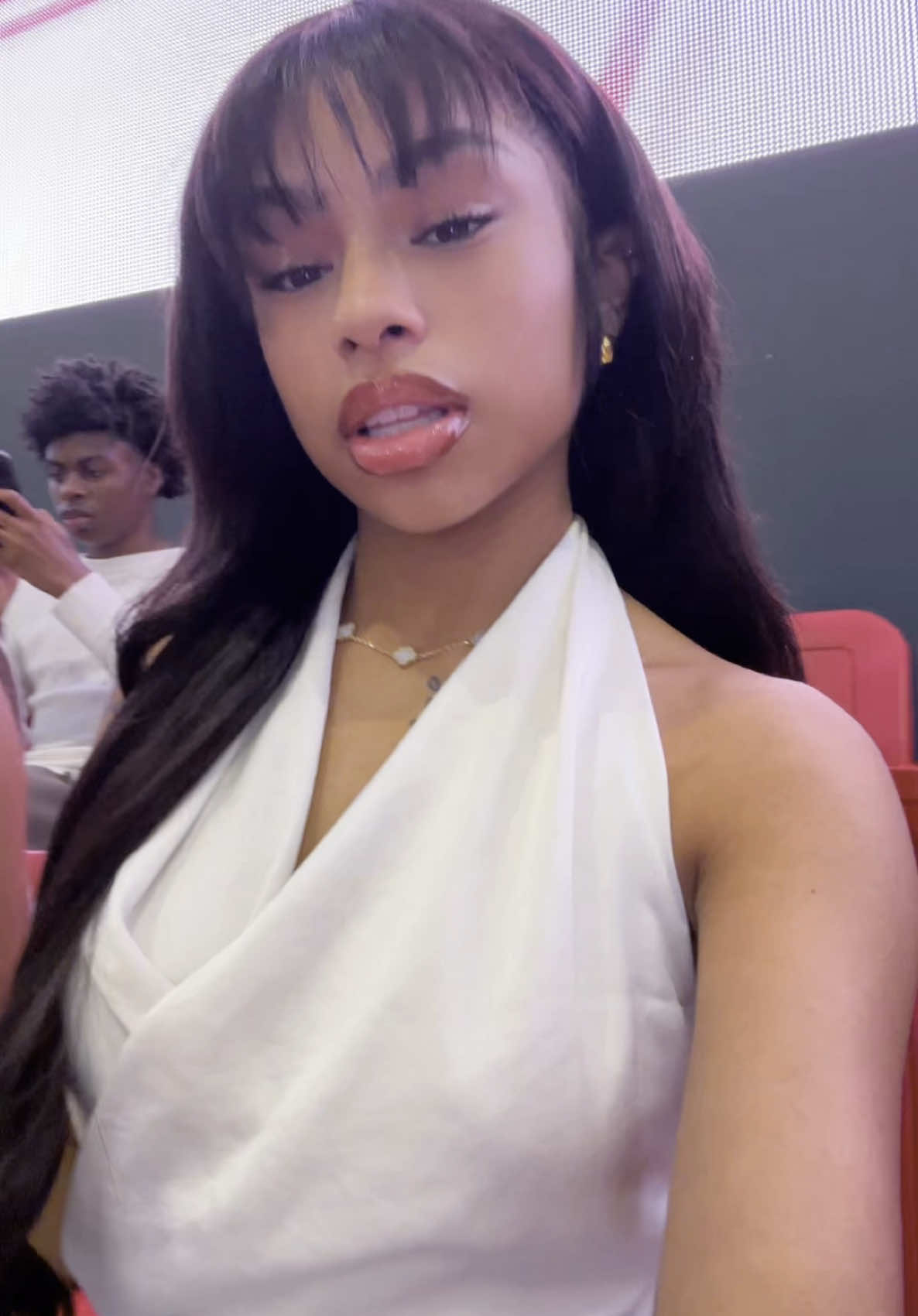 Nadia J (@notnadiajocelyn) - Urlebird