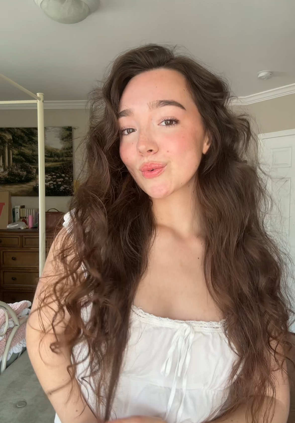 Ruby Jay (@iamrubyjay) - Urlebird