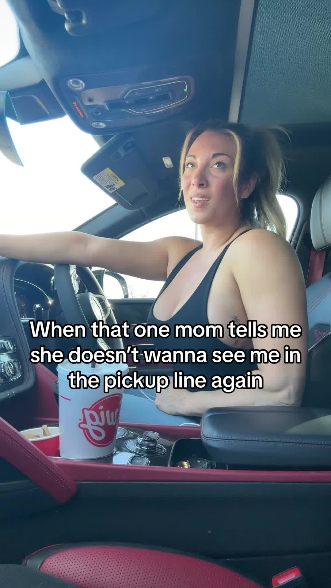 Ree Marie (@the.txreemarie) - Urlebird