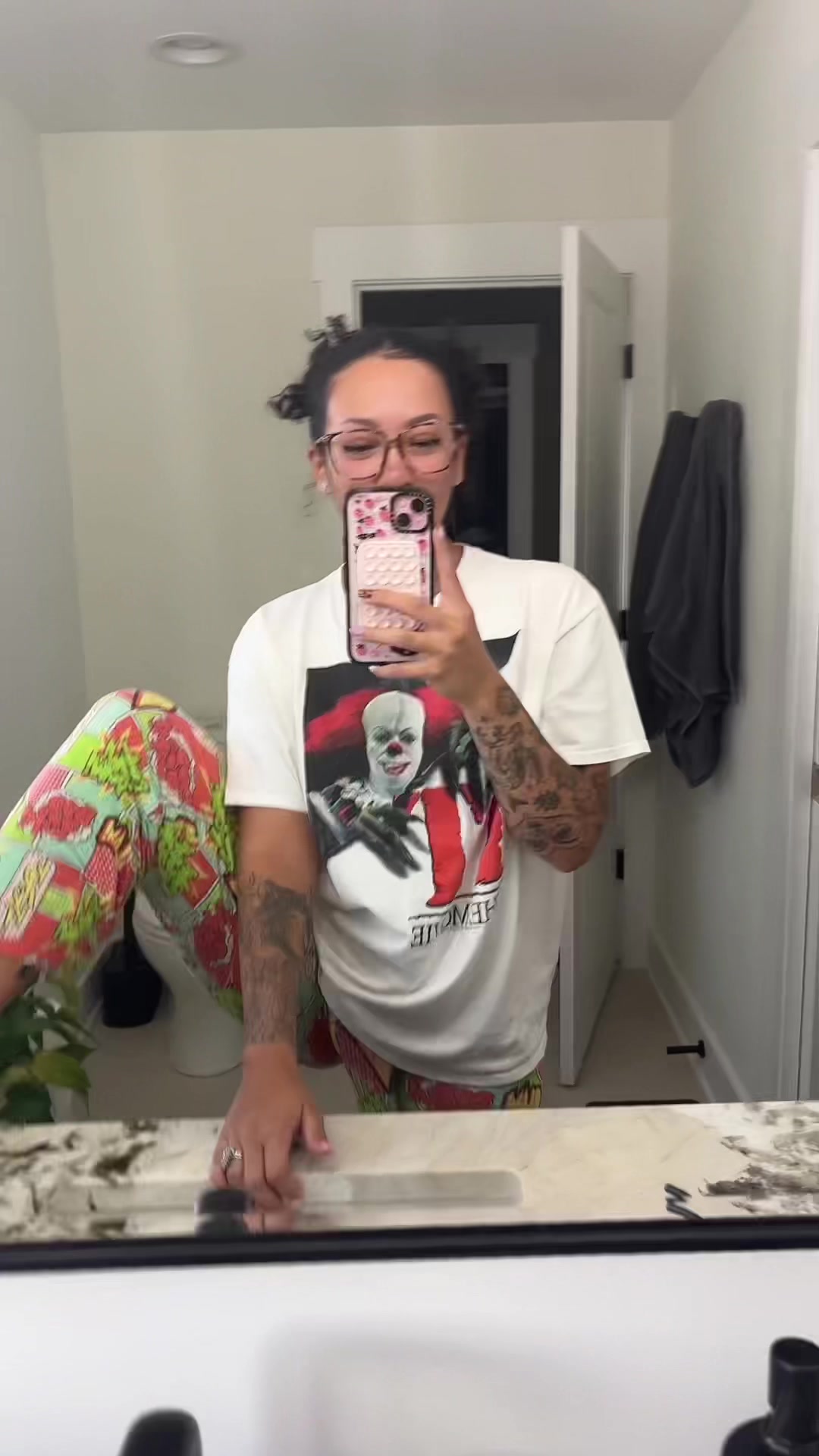 liv 🛸 (@itslunarliv) - Urlebird