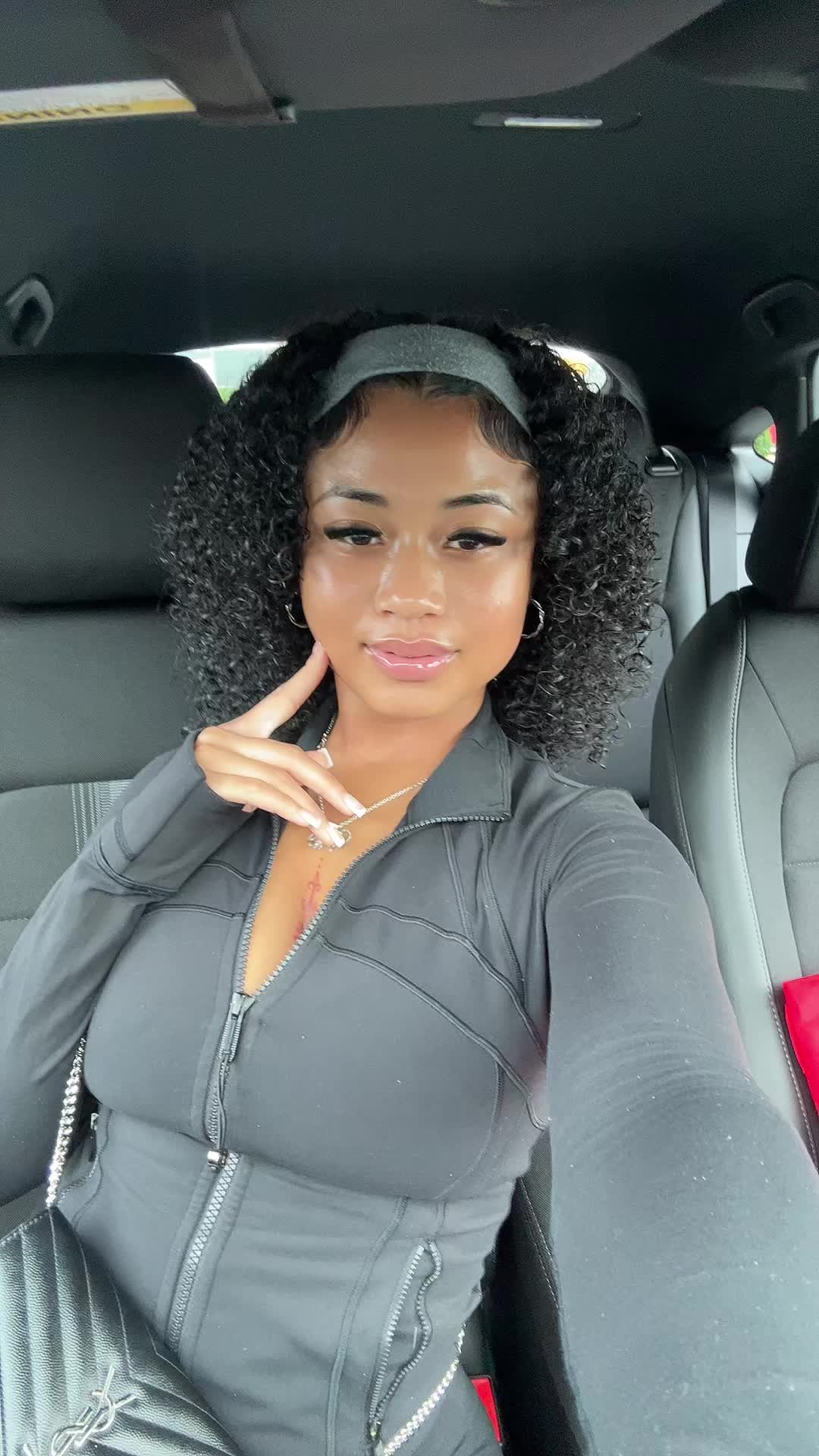 thee.blasian (@theee.blasian) - Urlebird