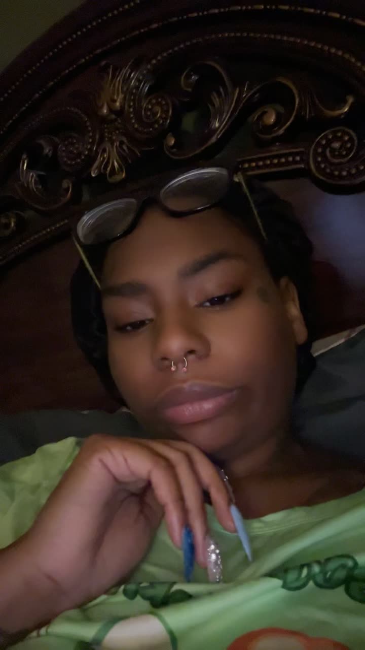 Shawnna Jonnell (@shawnnajonnell) - Urlebird