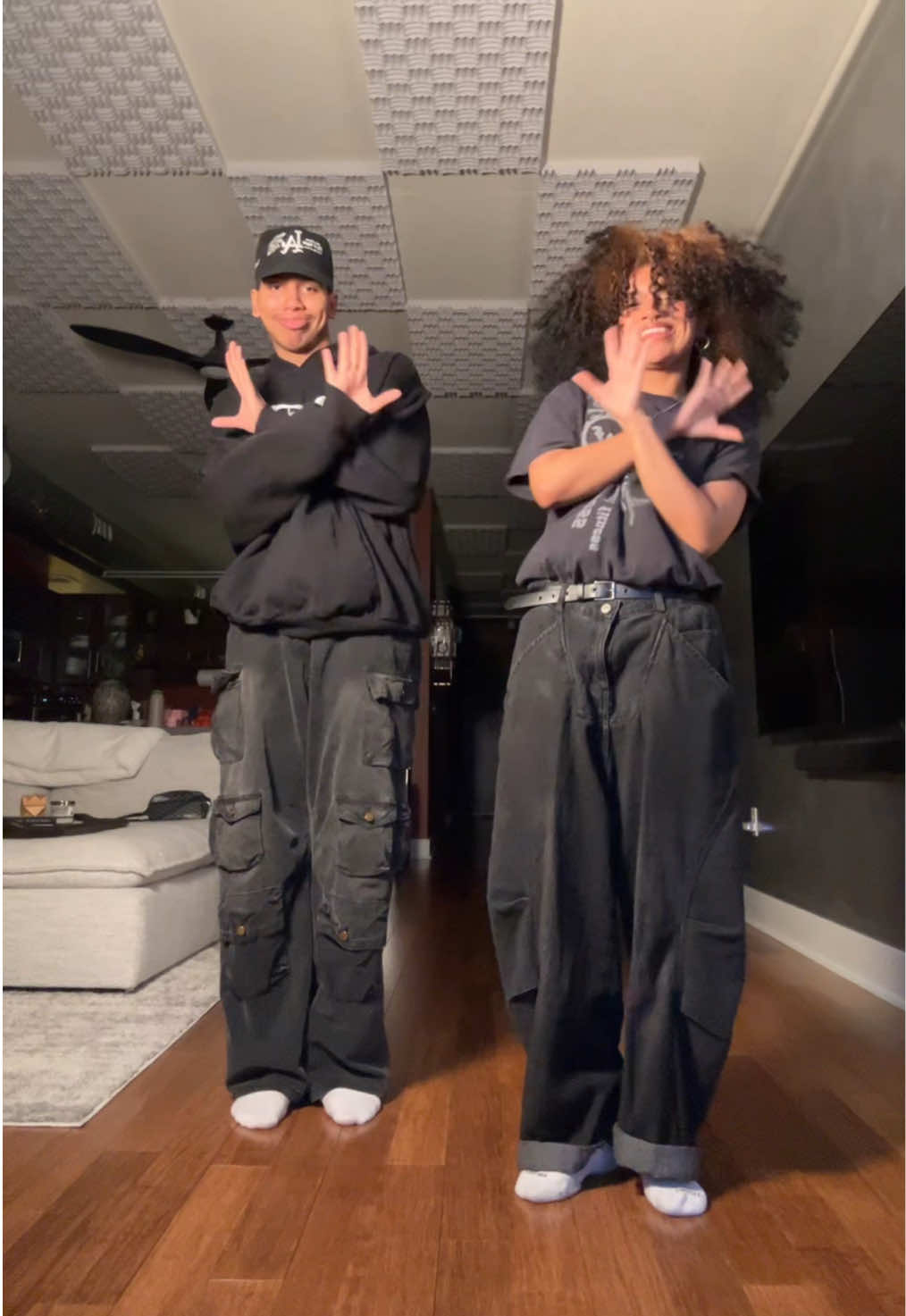 Kat (@katttrod) - Urlebird