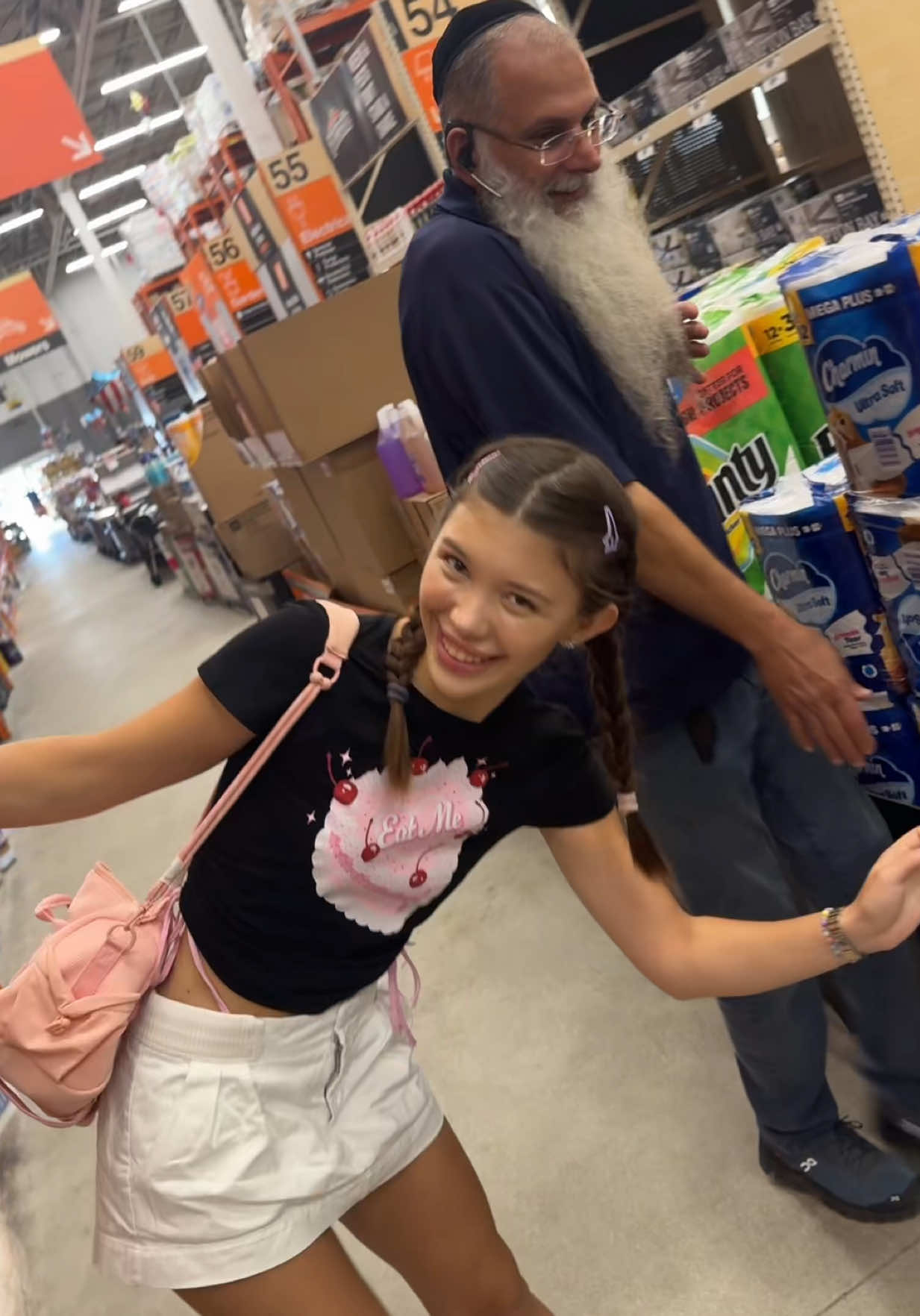 Evi 🌺 (@littlebirdevi) - Urlebird