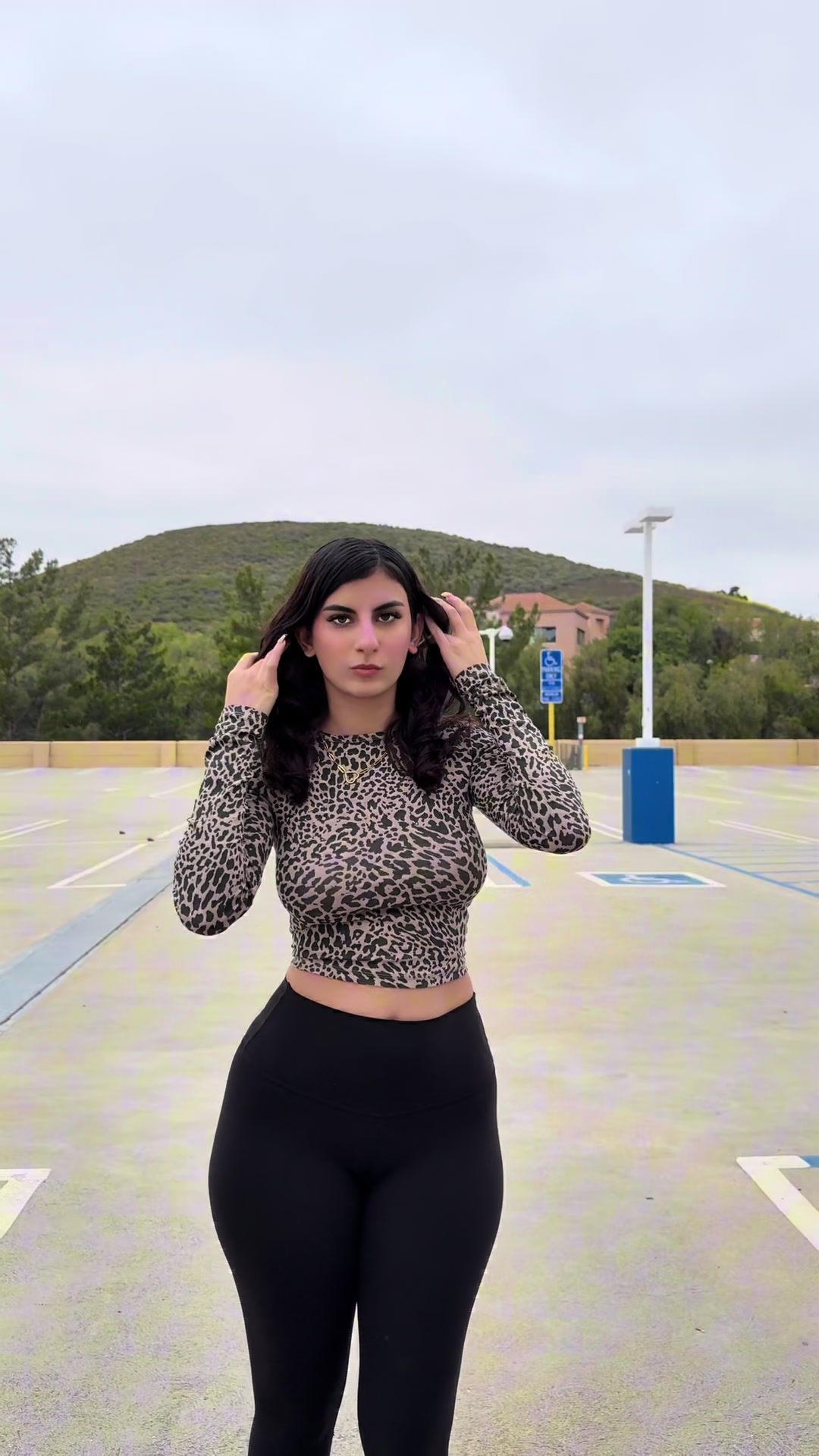 Taba (@tabaardestani) - Urlebird