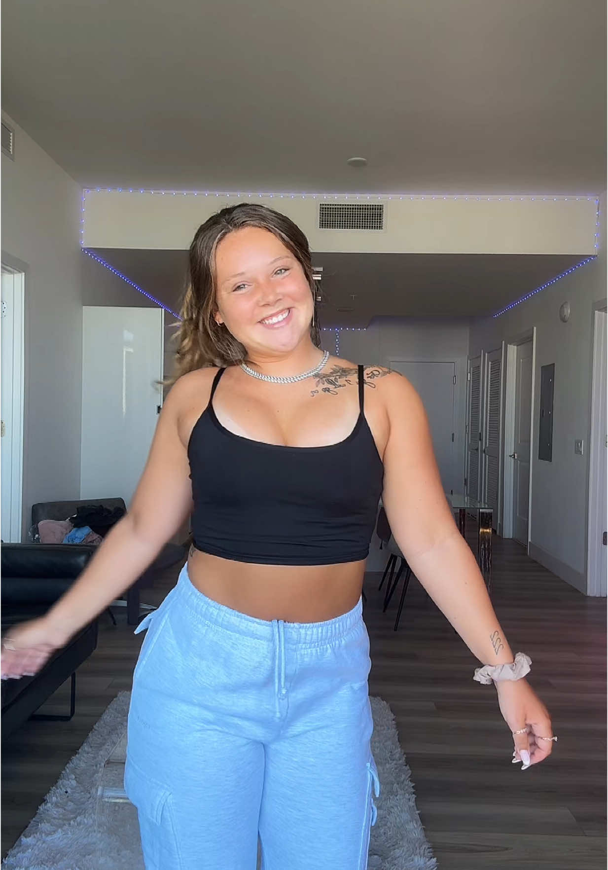 may (@miamimacy) - Urlebird