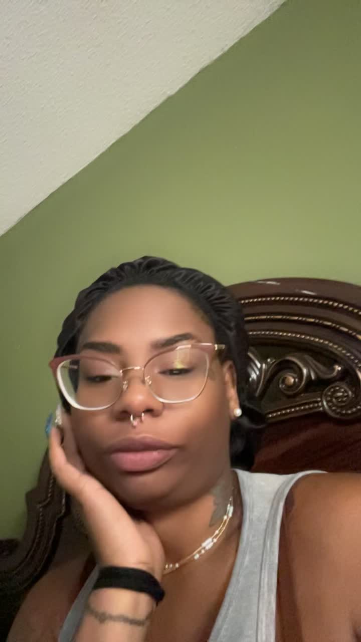 Shawnna Jonnell (@shawnnajonnell) - Urlebird