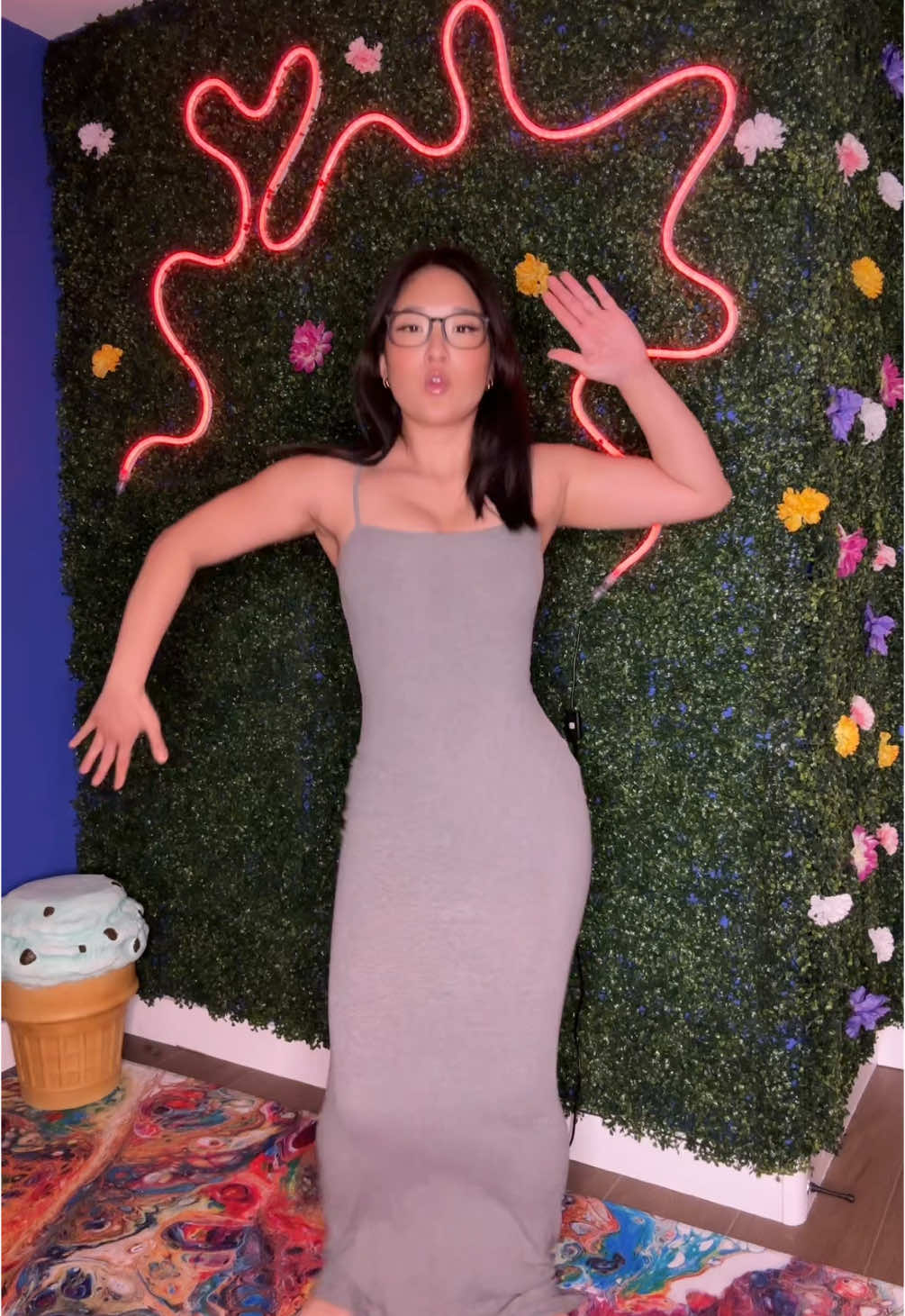 Kimberly Yang (@officialkimyang) - Urlebird