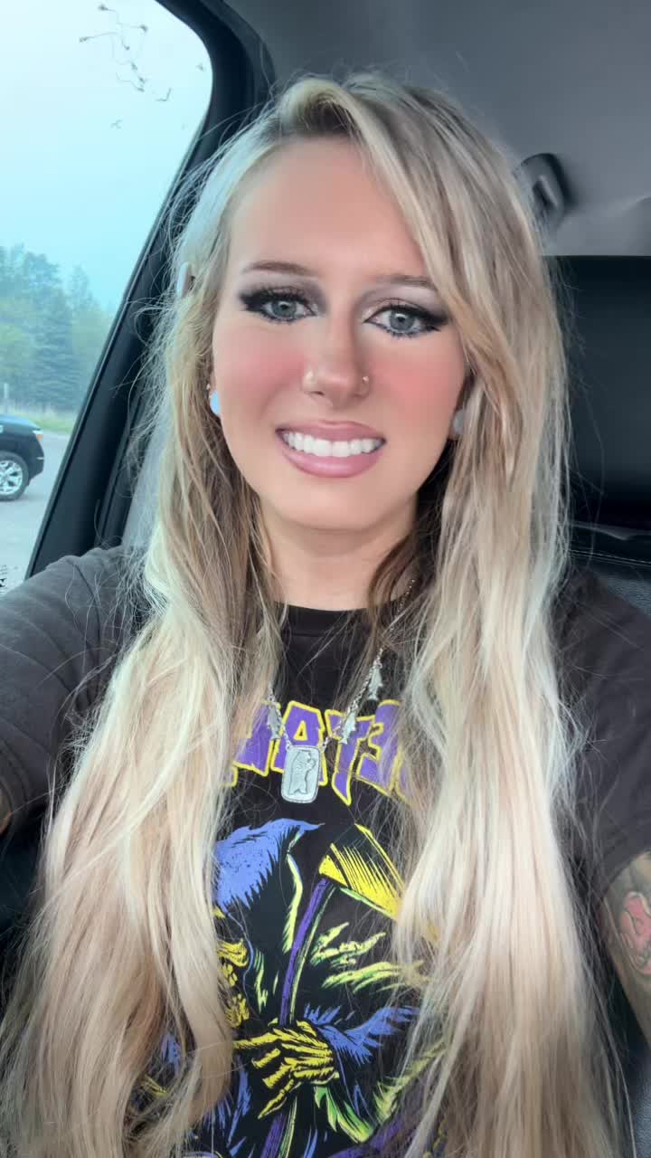 Alexis XJ (@alexis.xxxj) - Urlebird