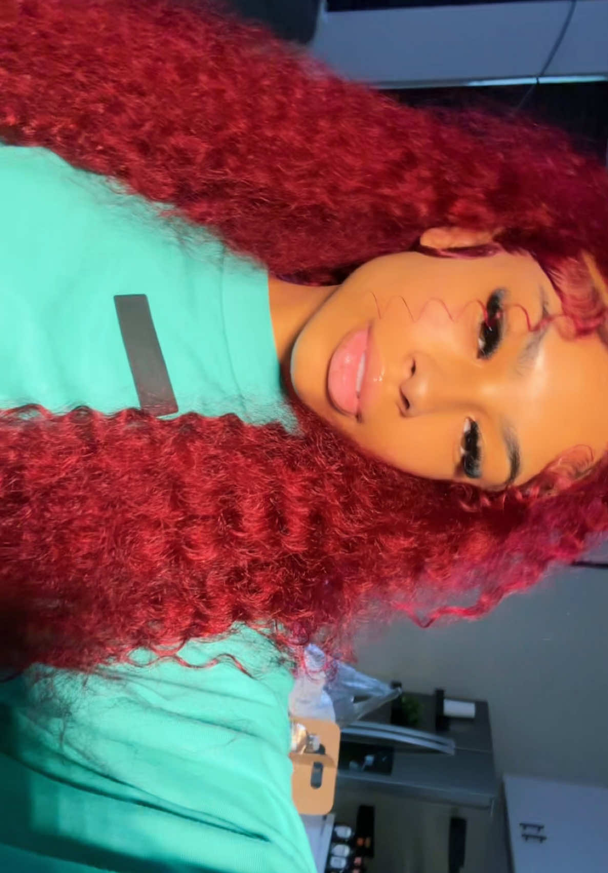 Nadia J (@notnadiajocelyn) - Urlebird