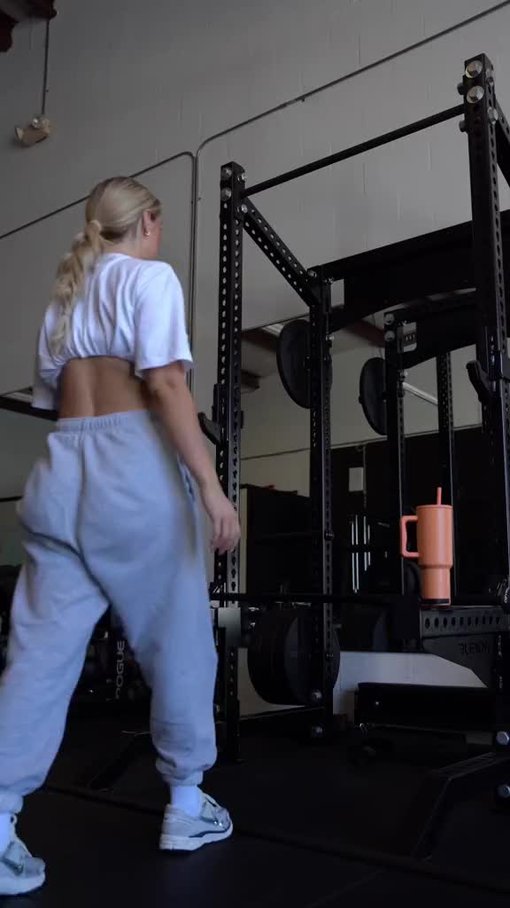 Lets build a wagonnnn👏🏼 | Makayla Merie (@makaylaameriei.vlog)