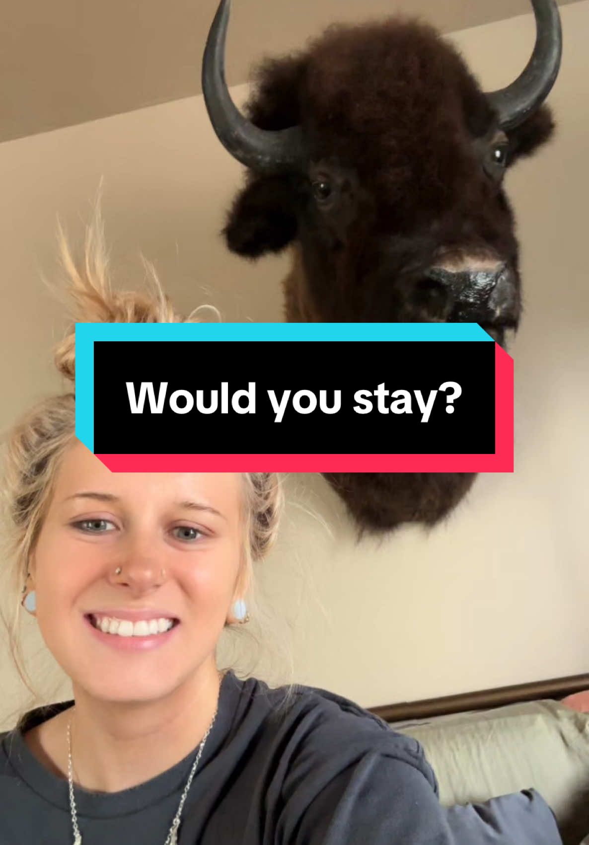 Alexis XJ (@alexis.xxxj) - Urlebird