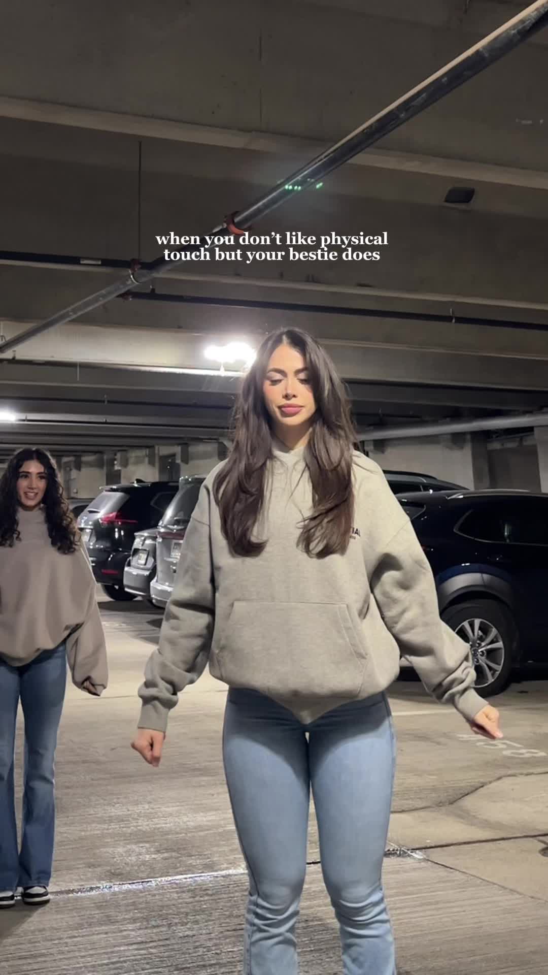 that one touchy friend 😭 | Sezen 🧿 (@ssezzzenn)