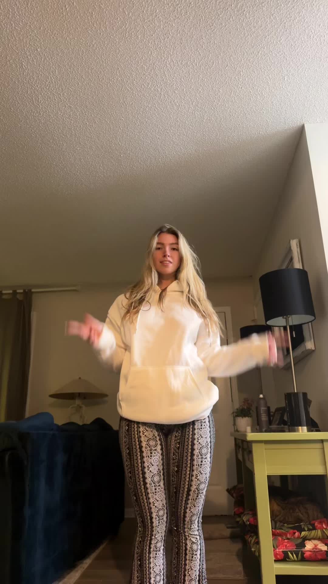 🦄 @carleycakeee3 - Carley - TikTok