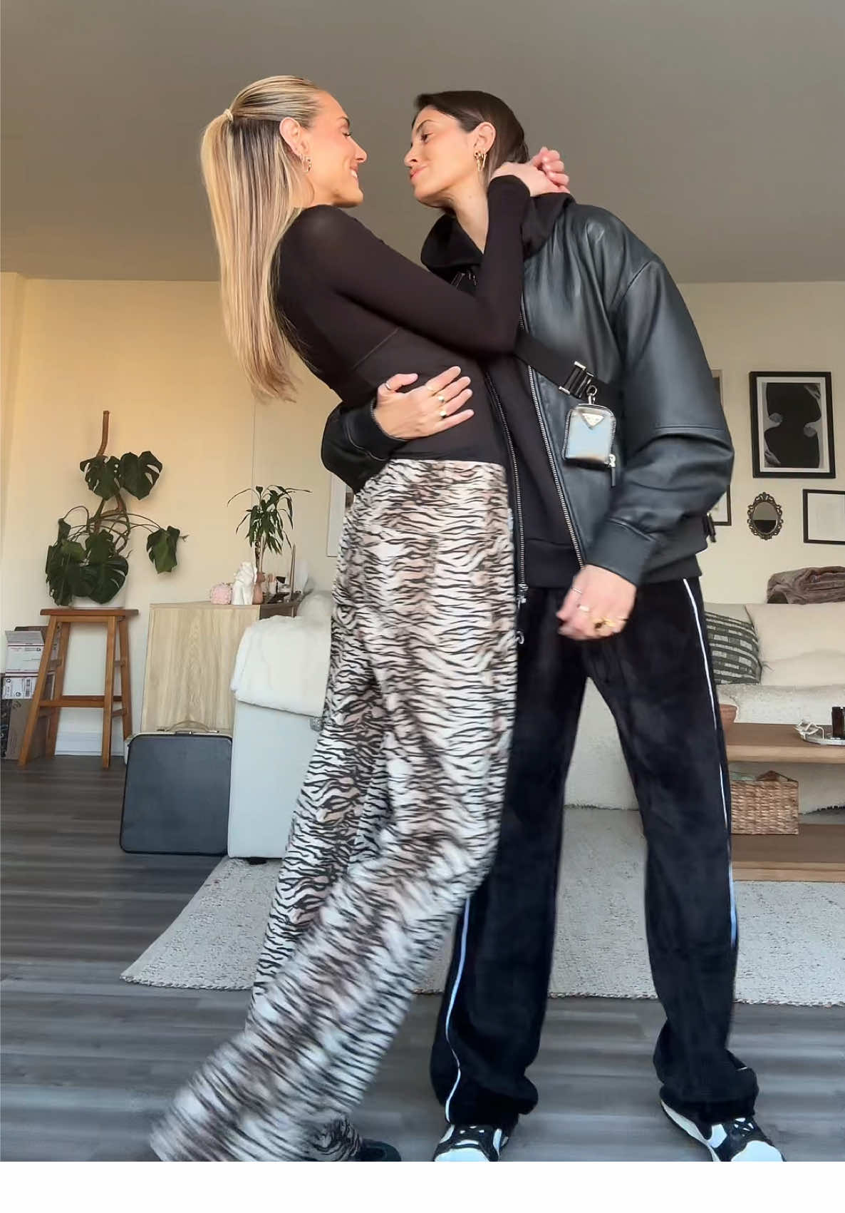 정면? 옆? 아래? #01 #01년생 #추천추천 | 🧸NAC🅷O🧸 (@yeon_nacho)