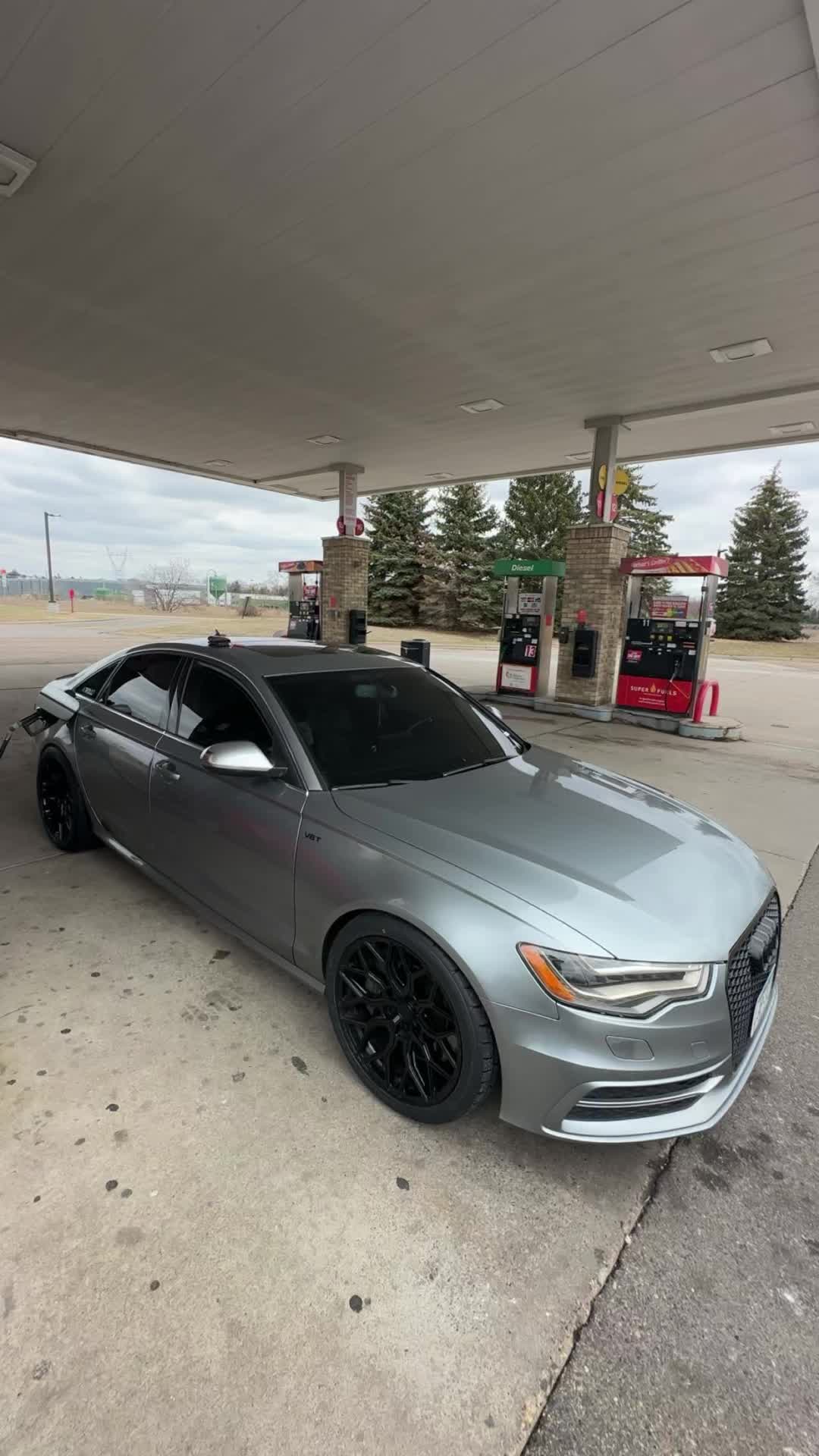 Squats | indian babydoll (@mssethi.ss)