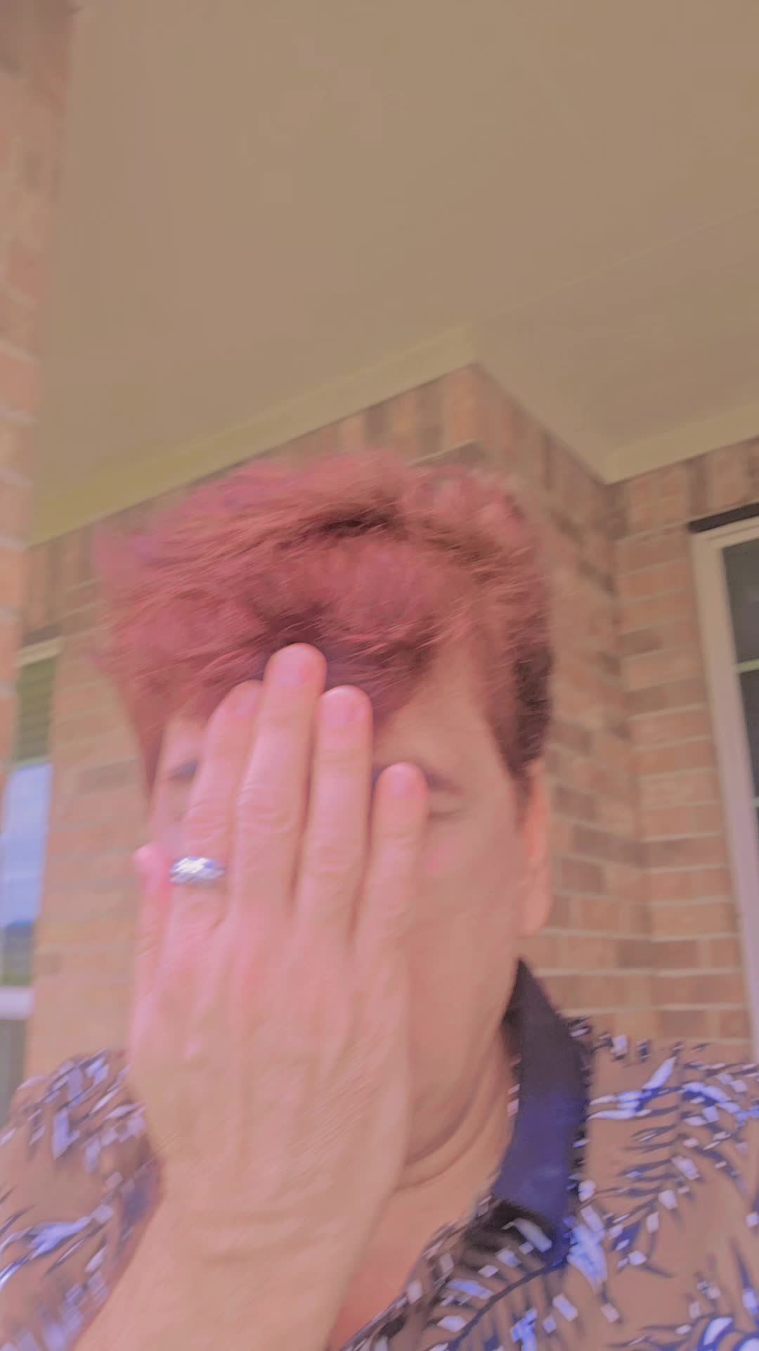 This makes me seem really vain and I’m | Issy 🎸 (@allen_issy)